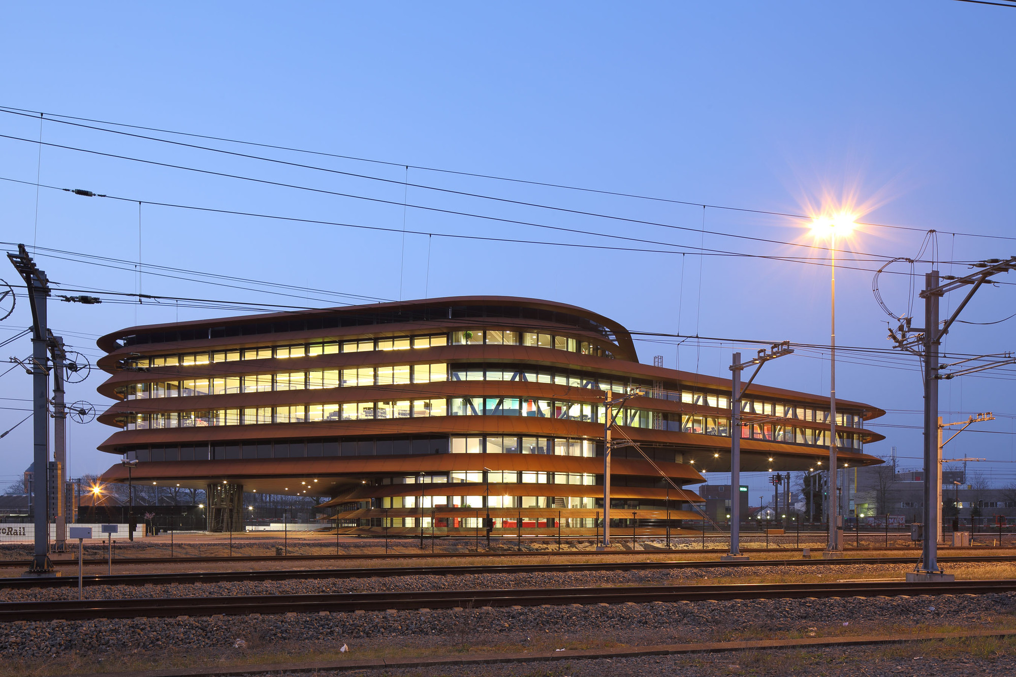 Gallery of Train Control Centre Utrecht / de Jong Gortemaker Algra ...