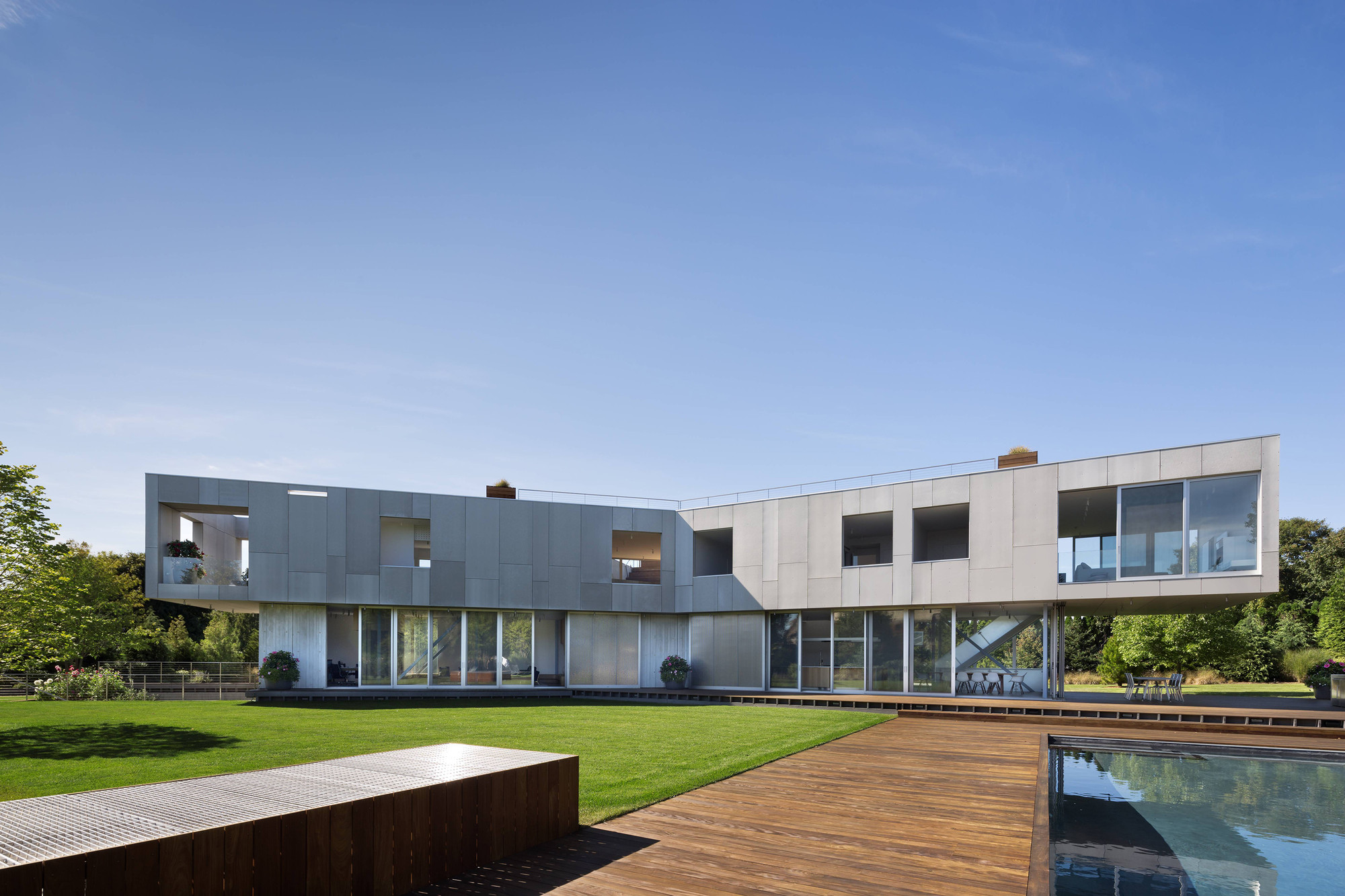 Gallery of 36 SML House / LEVENBETTS - 2