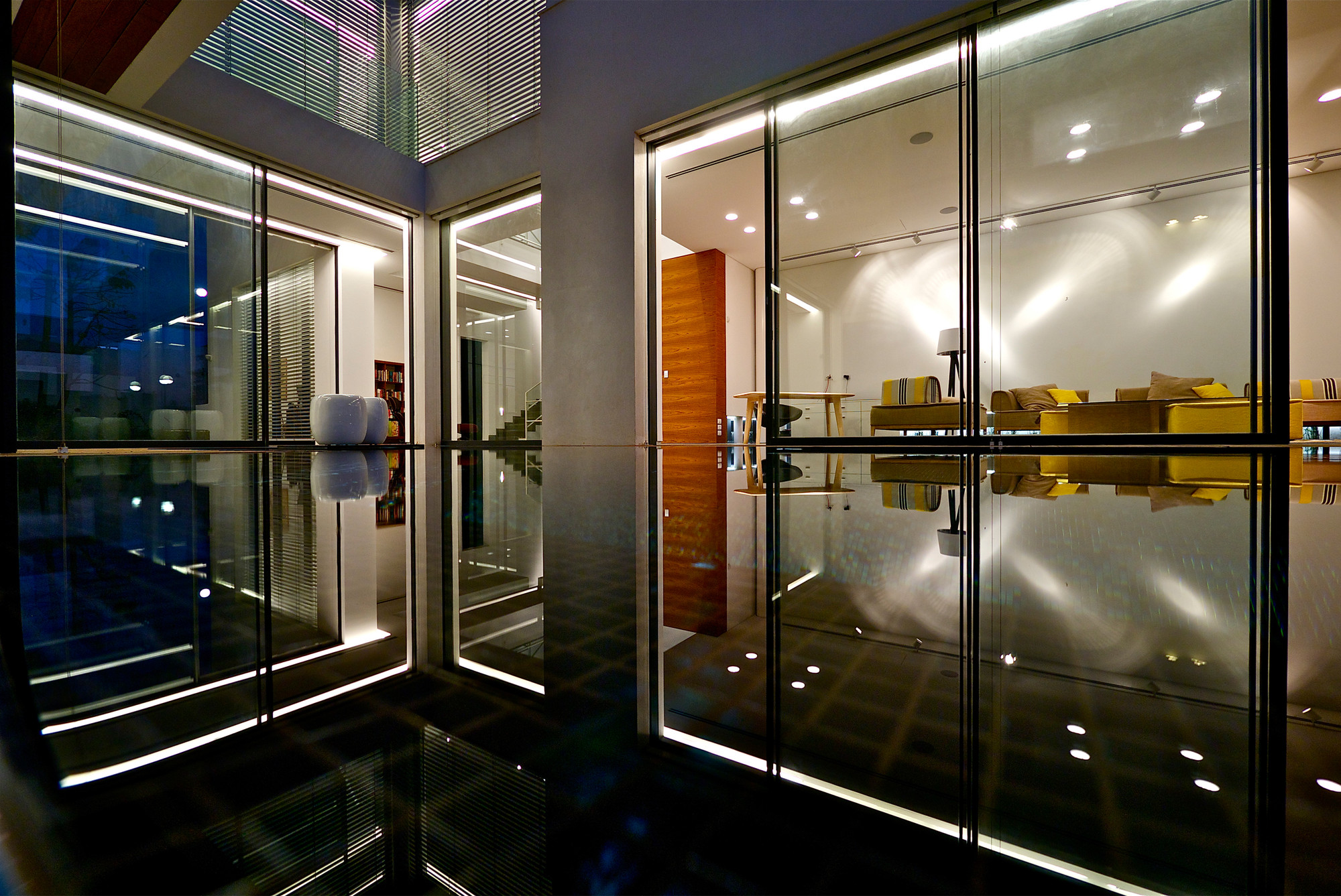 Gallery of Villa C / Gal Marom Architects - 10