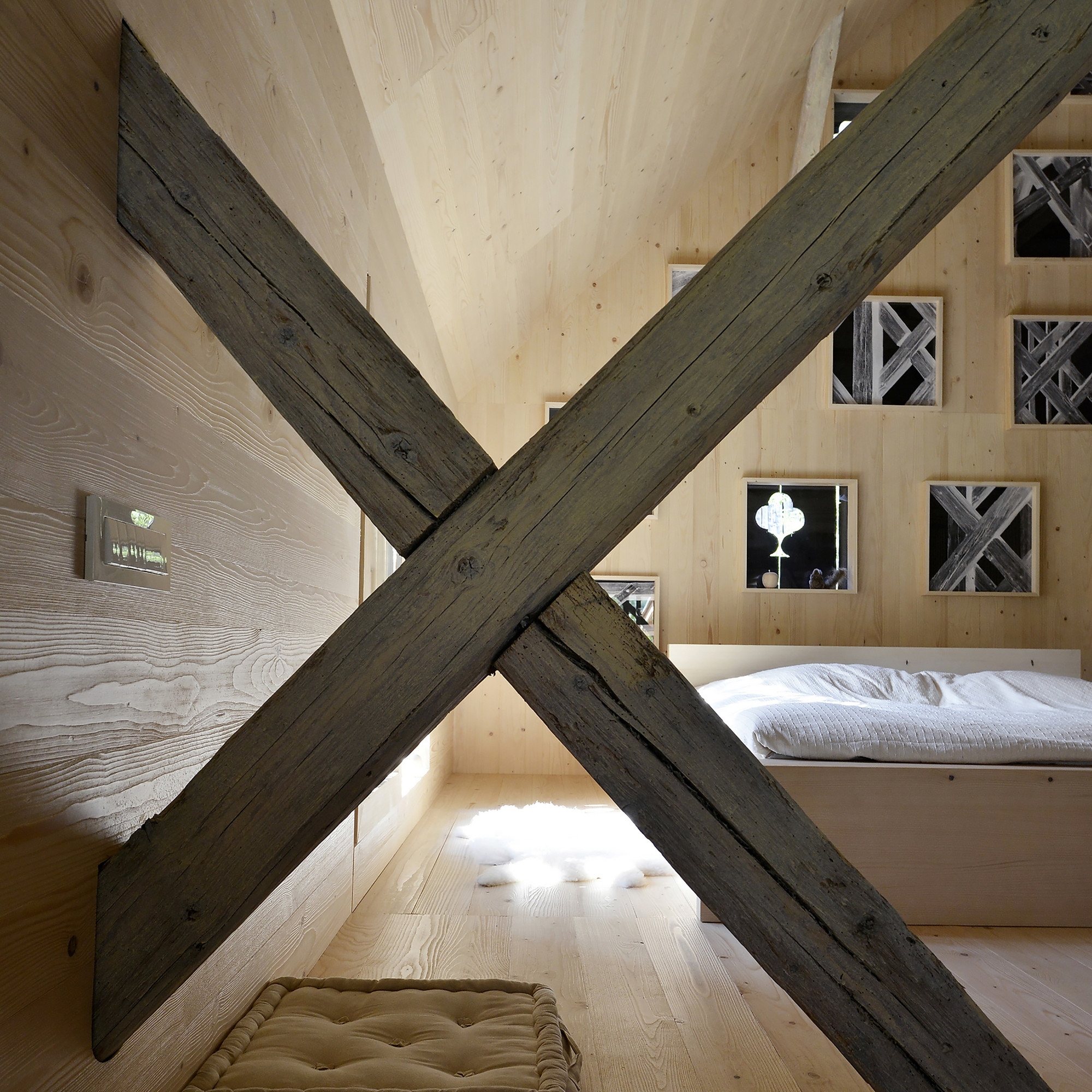 Gallery of Alpine Barn Apartment / OFIS Architects - 23