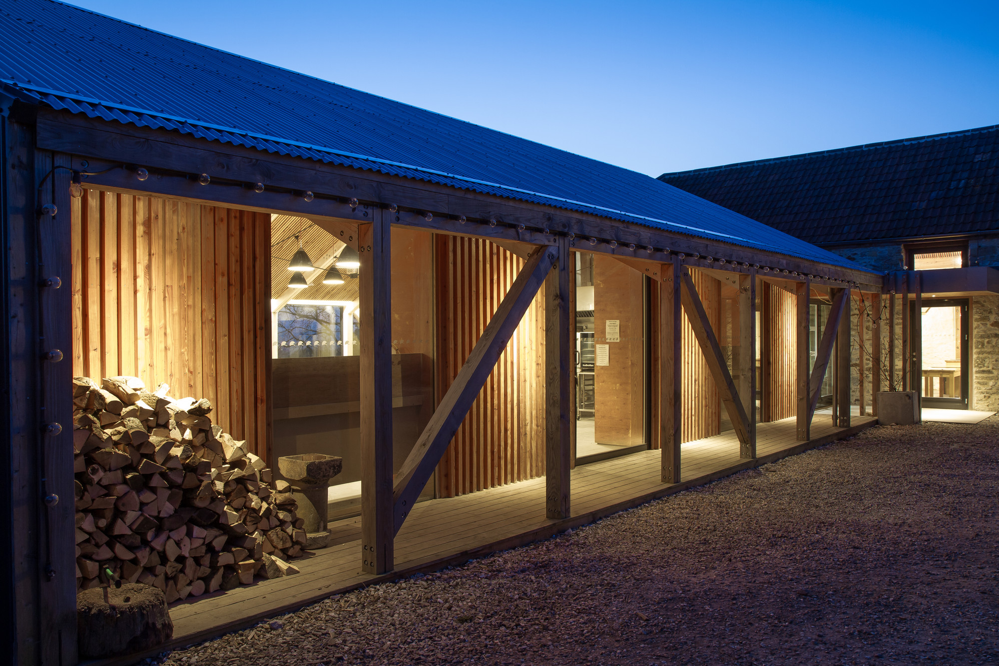 Gallery of River Cottage HQ / Satellite Architects - 5