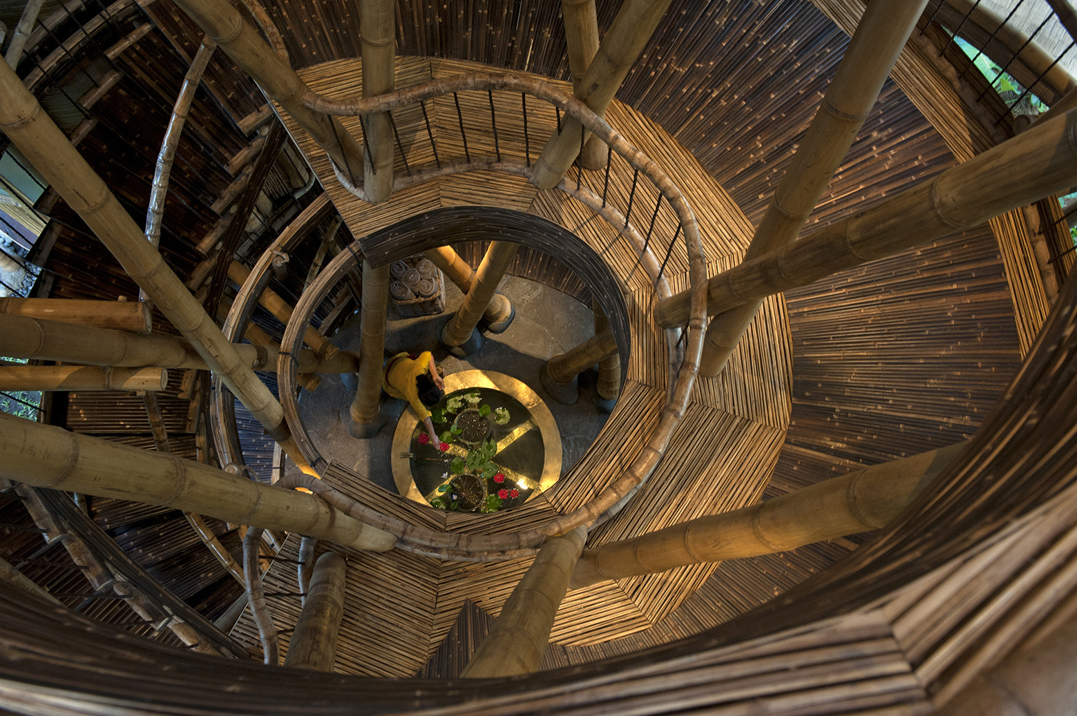 Galeria de Sharma Springs / IBUKU - 13