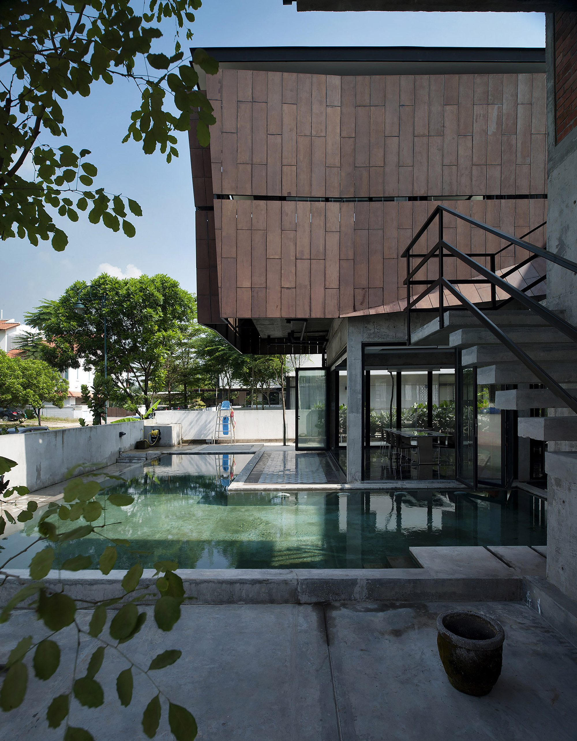 Gallery of House at Glenhill Saujana / Seshan Design - 21