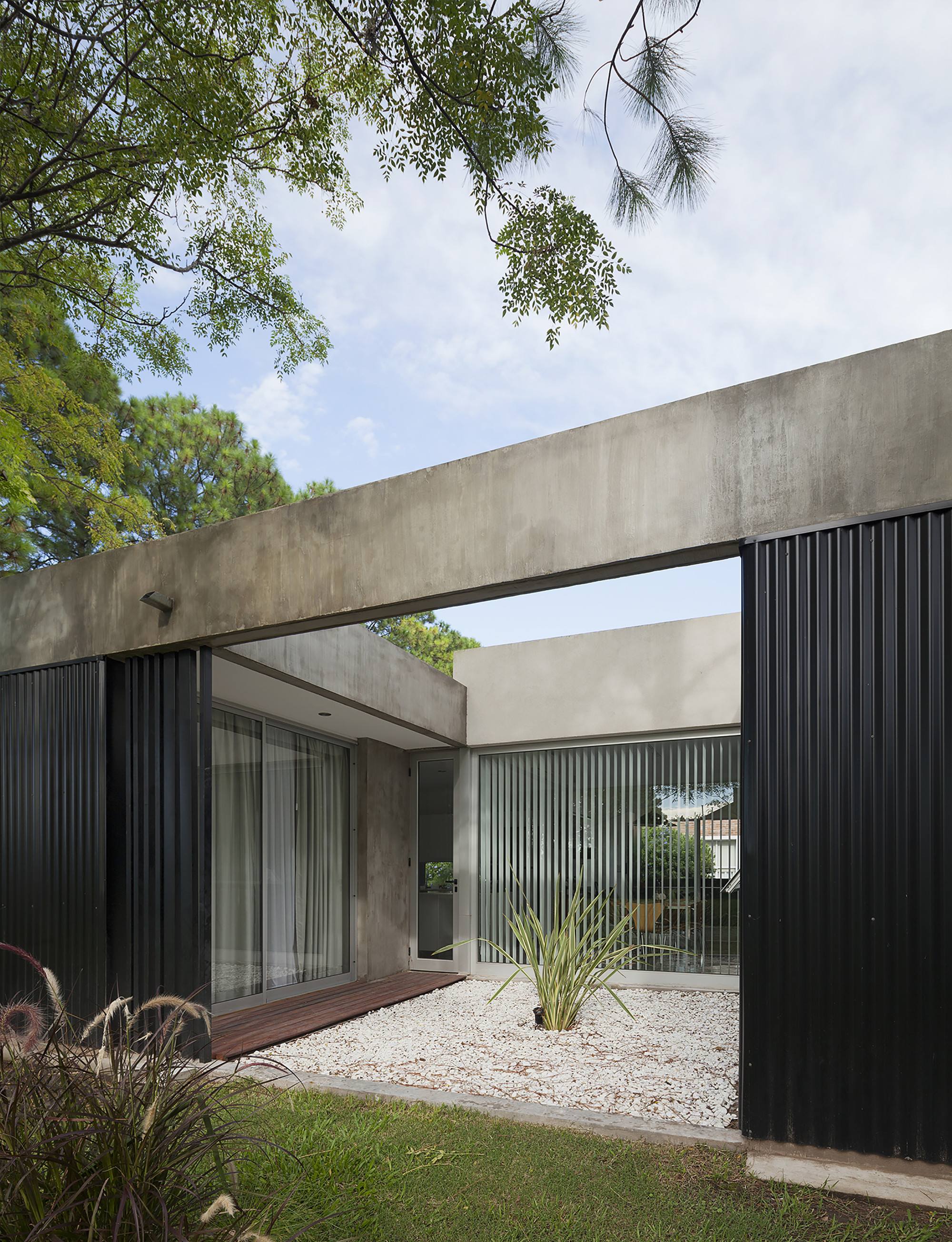 Galería de Casa en el Pinar / Nicolas Bechis - 5
