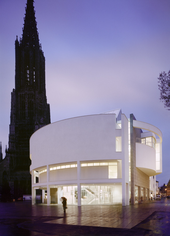 Gallery of Exhibition: Picture, Tower, Building – Richard Meier and the ...