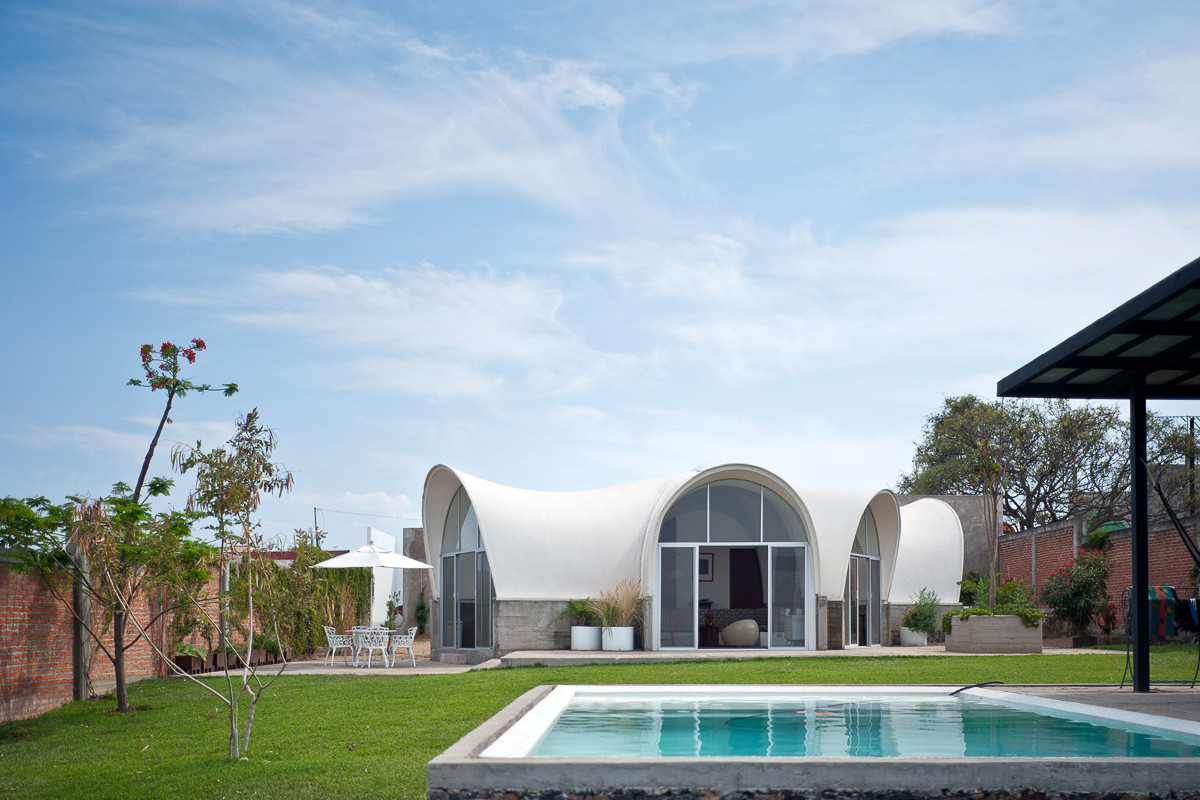 Gallery of House in Tlayacapan / PRODUCTORA - 23