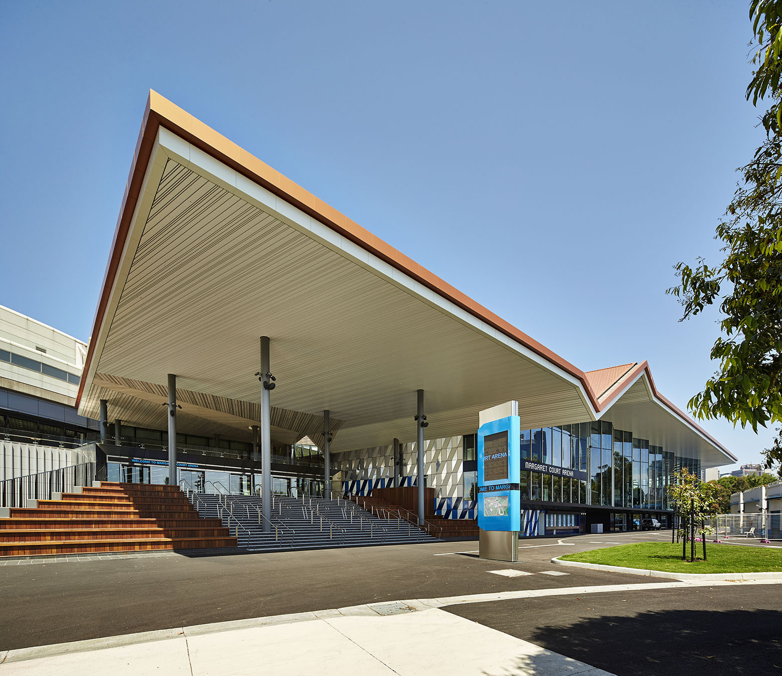 Galería de Remodelación Margaret Court Arena / NH Architecture ...