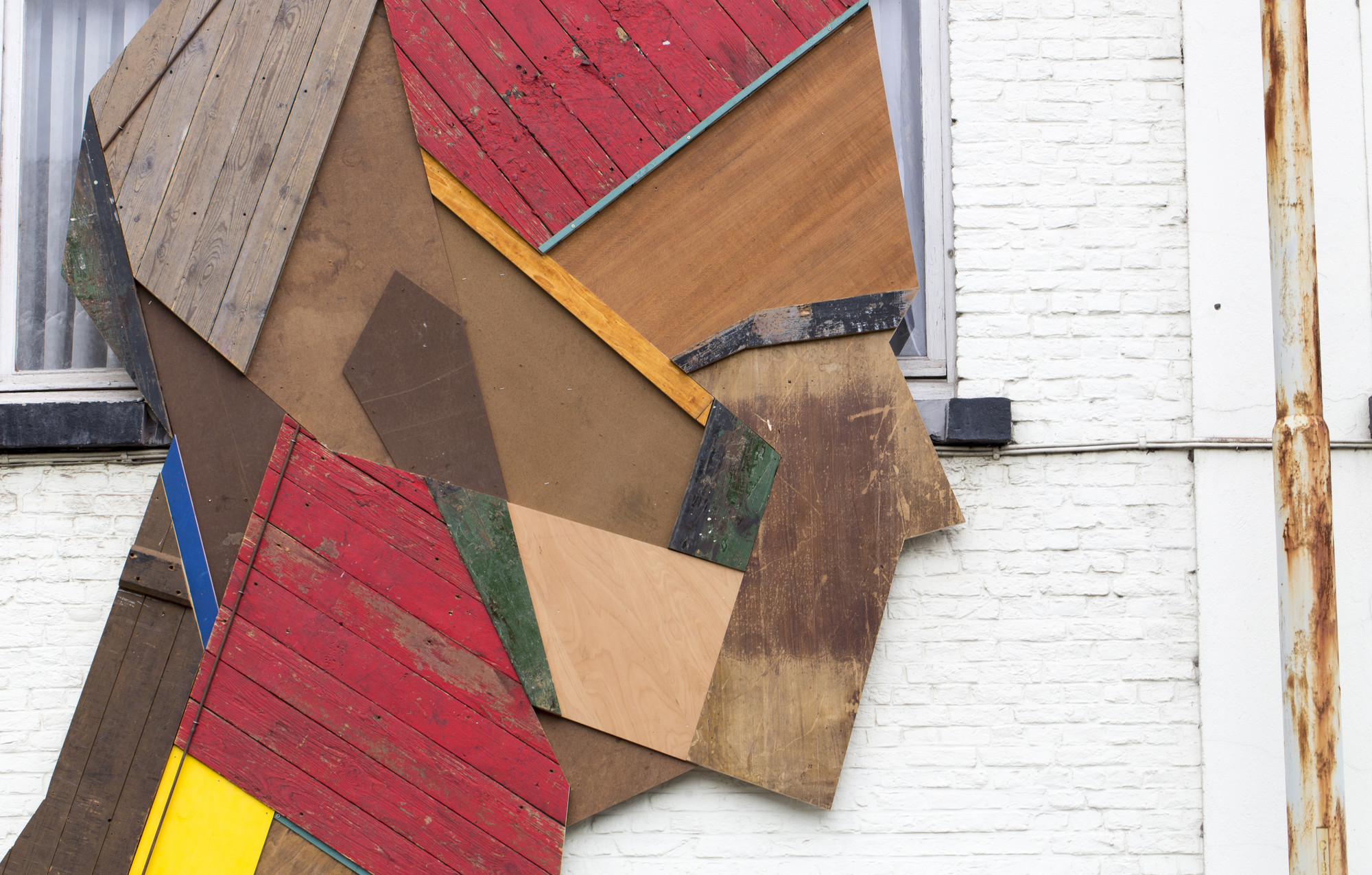 Gallery of Strook Creates Colorful Street Murals with Recycled Wood - 4