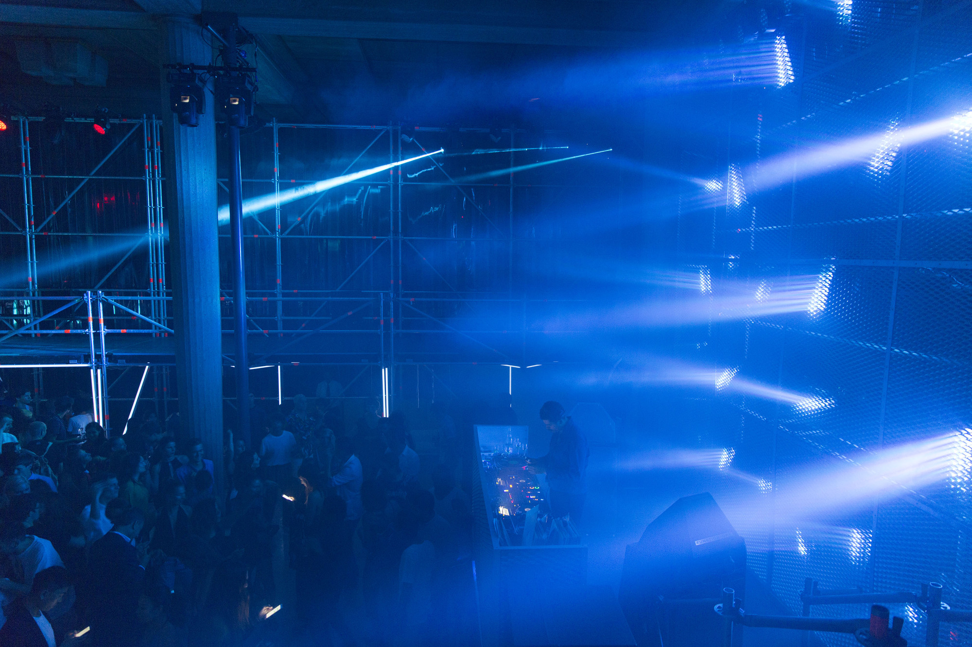 Gallery of AMO Designs Paris Pop-Up Club - 10