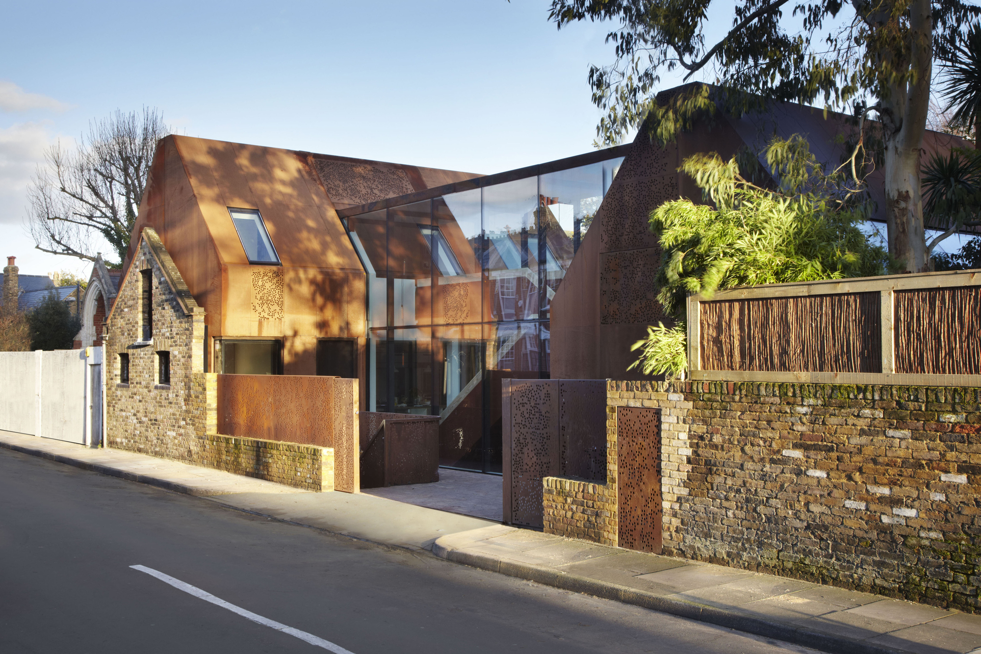 Gallery of Kew House / Piercy&Company - 1