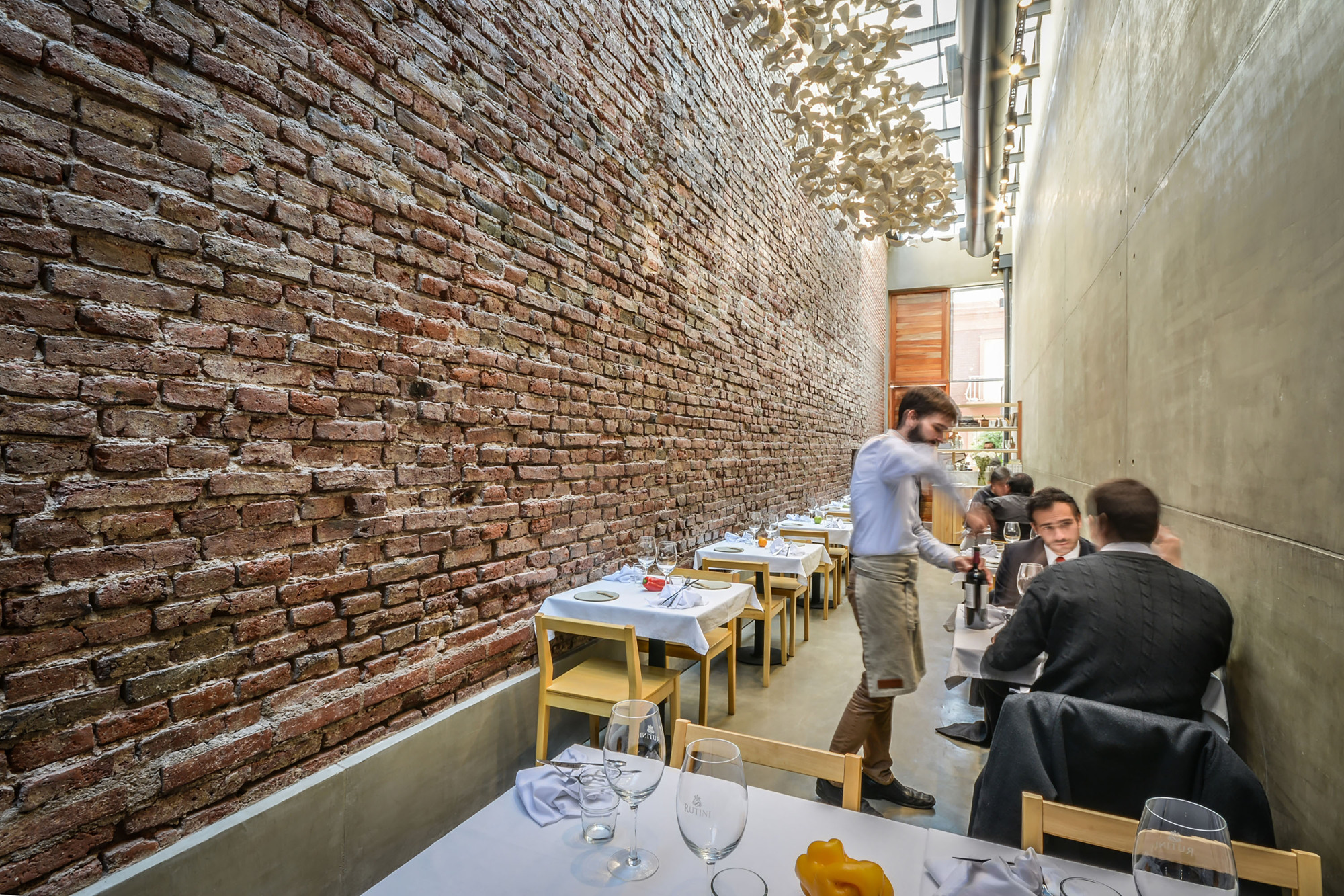Gallery of El Papagayo Restaurant / Ernesto Bedmar - 12