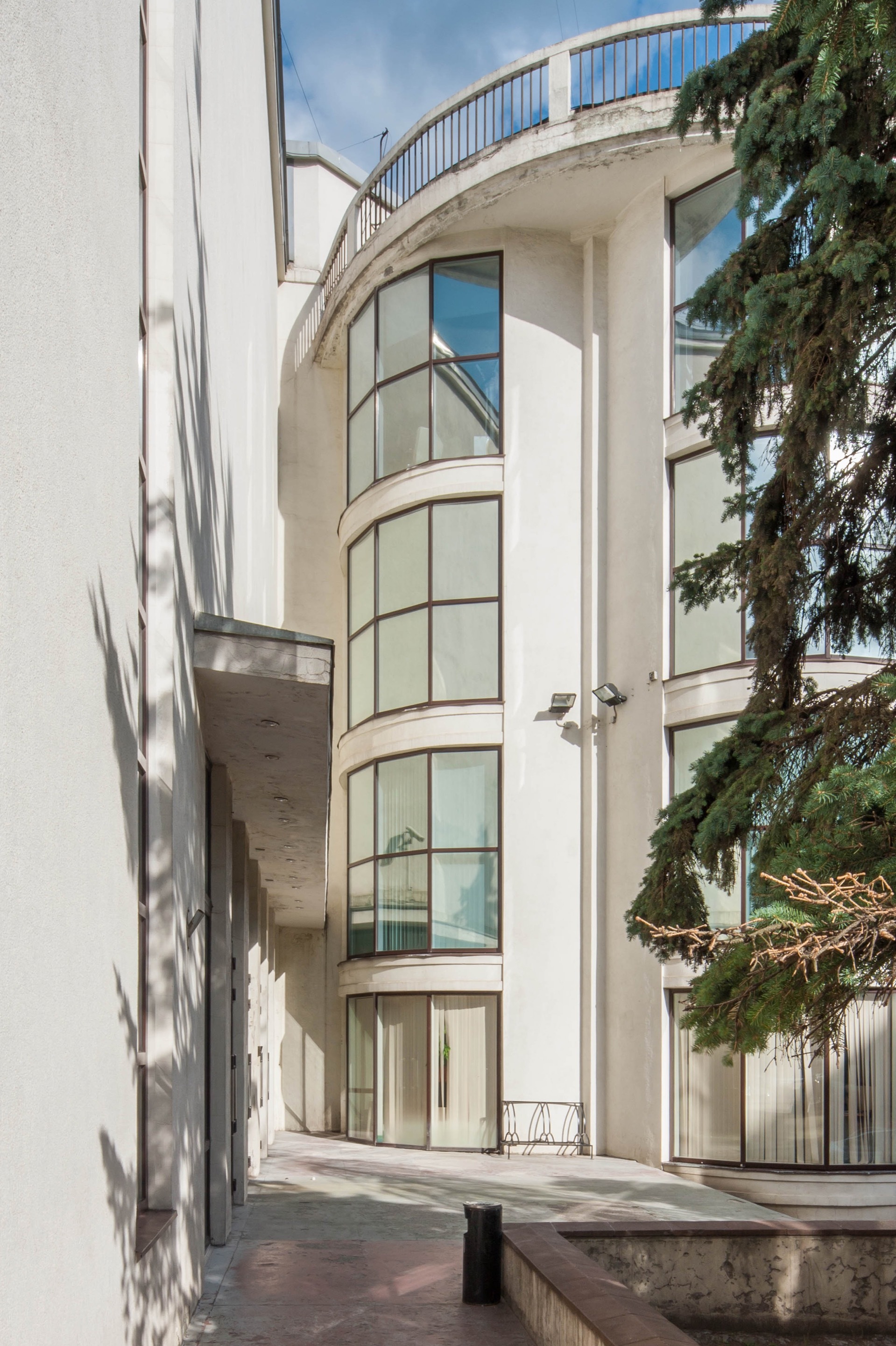 Gallery of The Architecture of Konstantin Melnikov in Pictures - 51