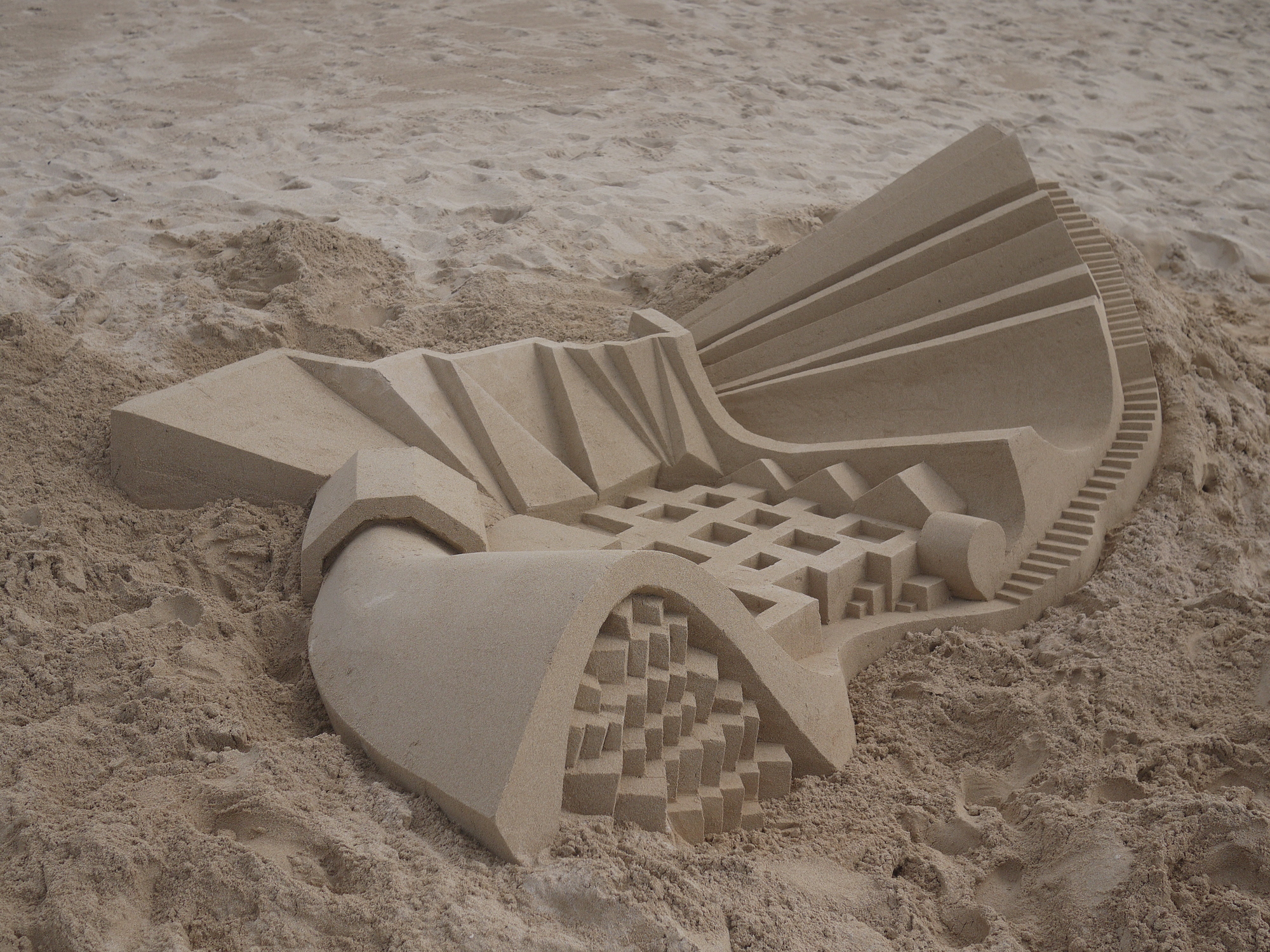 Gallery of Calvin Seibert Sculpts Impressive Modernist Sandcastles - 8