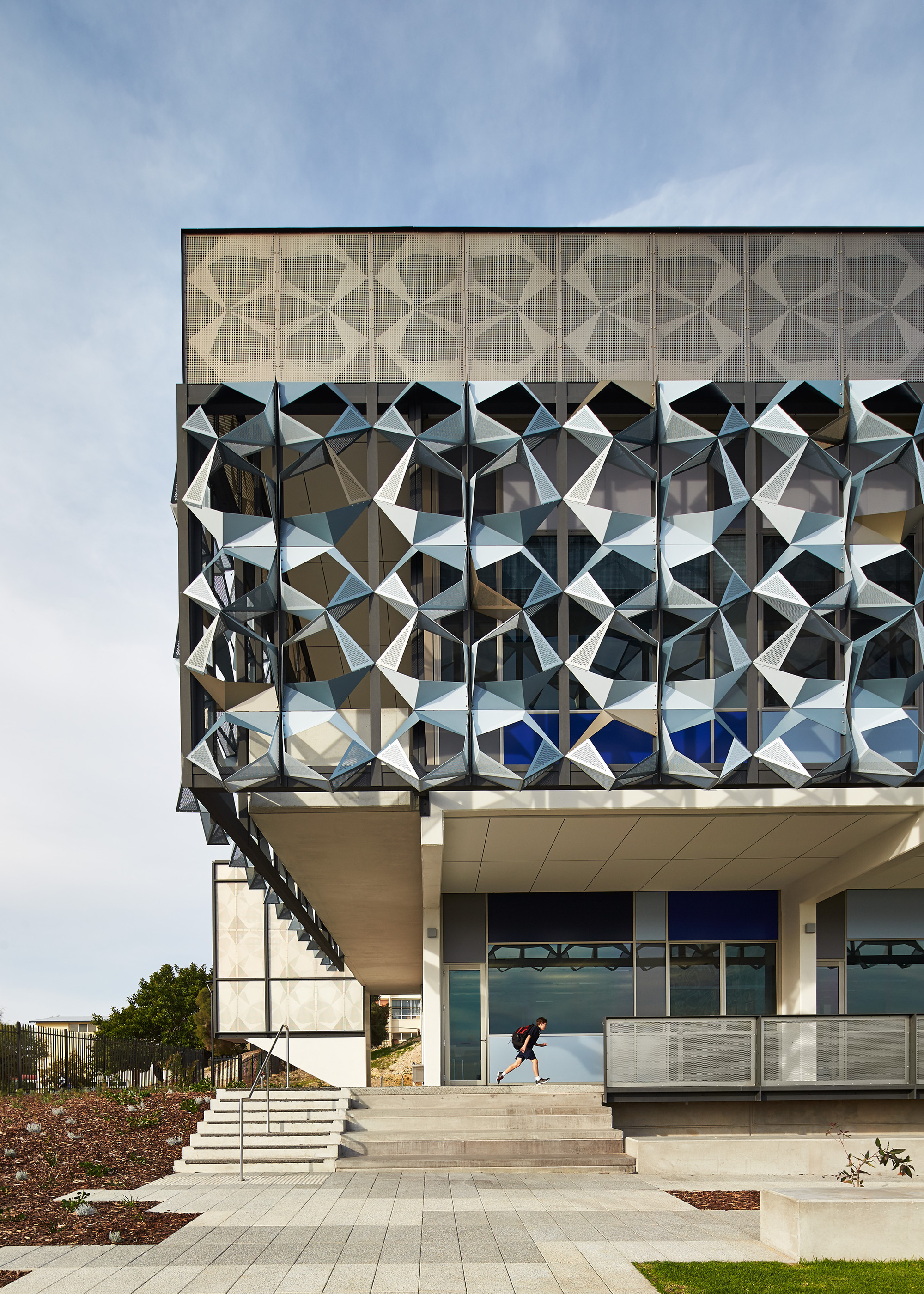 Galería de Escuela de las Artes John Curtin / JCY Architects and Urban ...