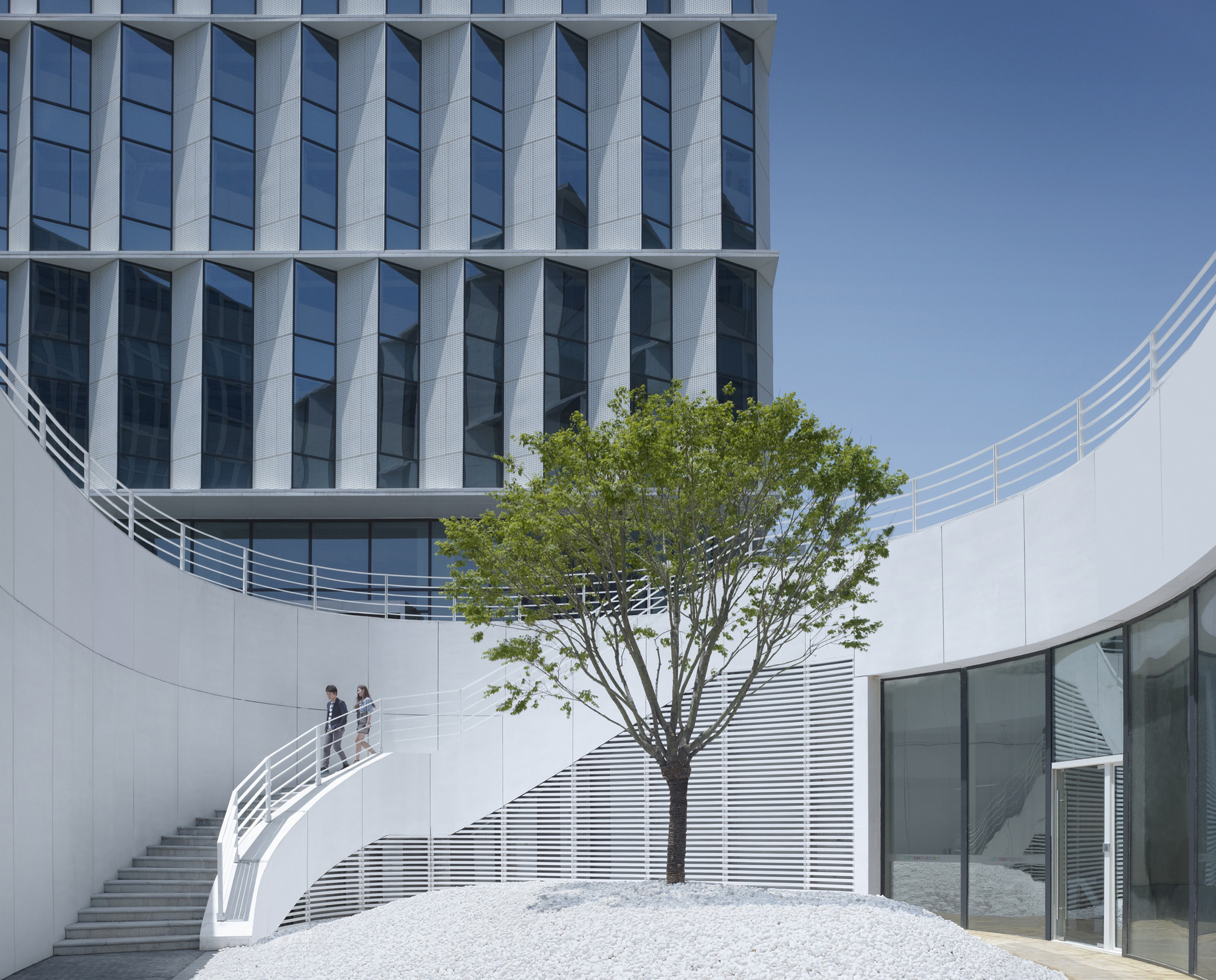 Gallery of 3Cubes Office Building / gmp Architects - 3