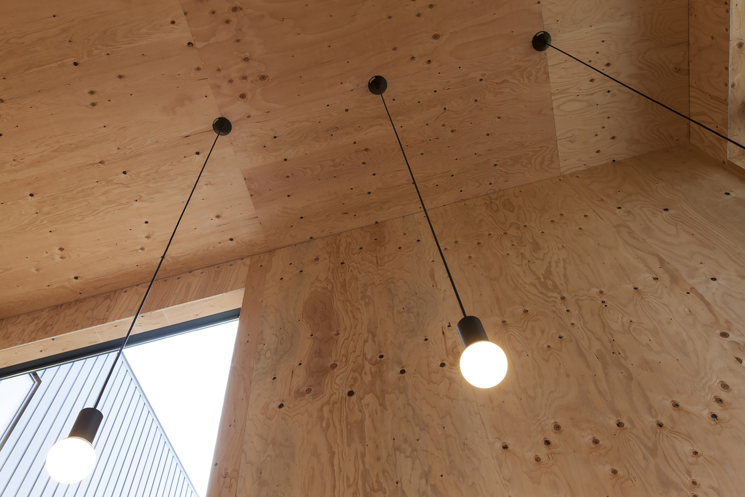 Galería de Tableros de madera contrachapada en el diseño de interiores - 8