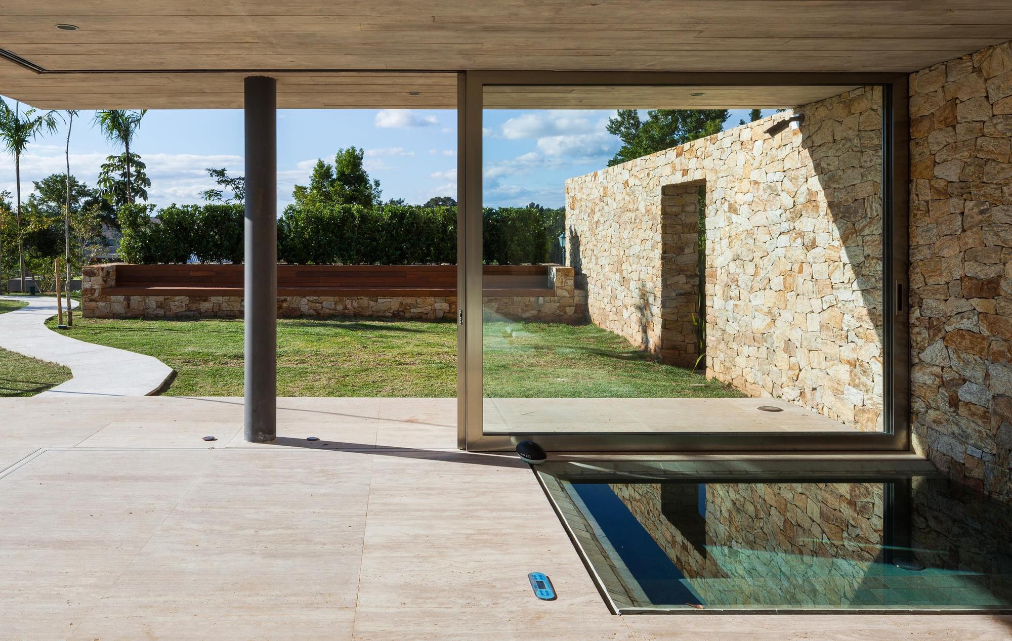 Galería de Casa EL / Reinach Mendonça Arquitetos Associados - 7