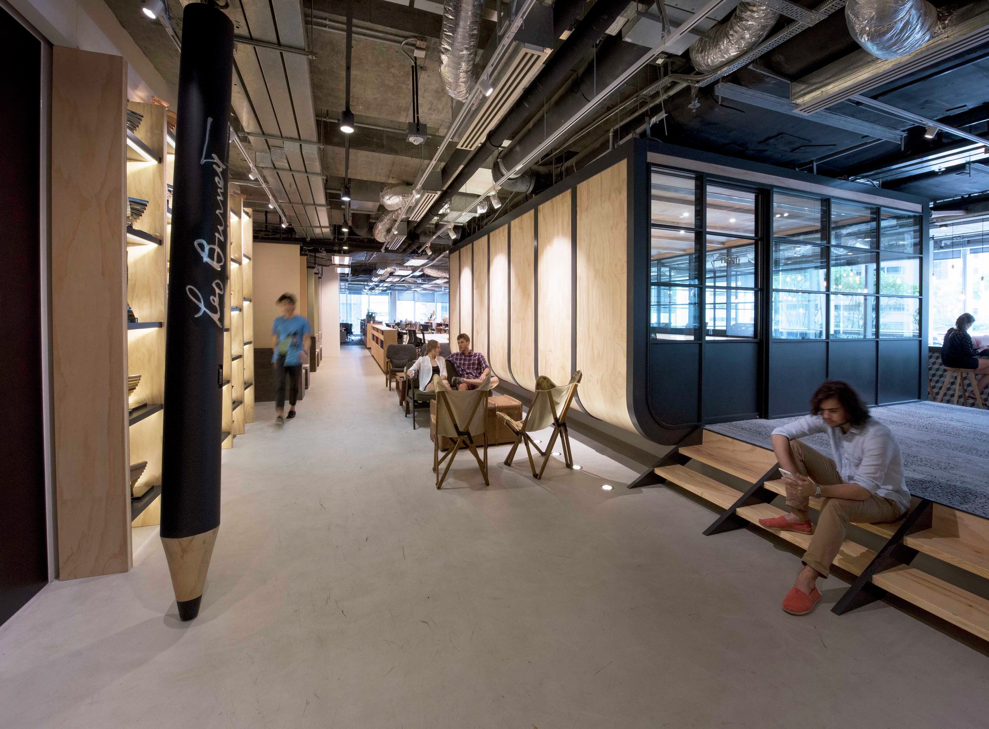 Gallery of Leo Burnett HQ / Bean Buro - 5