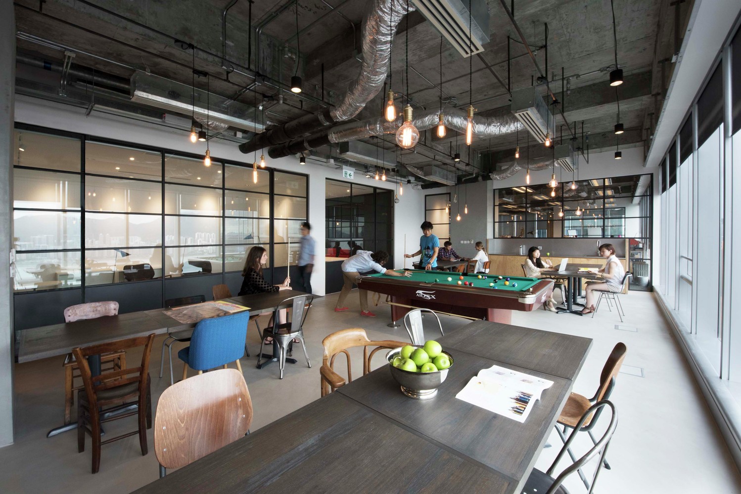 Gallery of Leo Burnett HQ / Bean Buro - 6