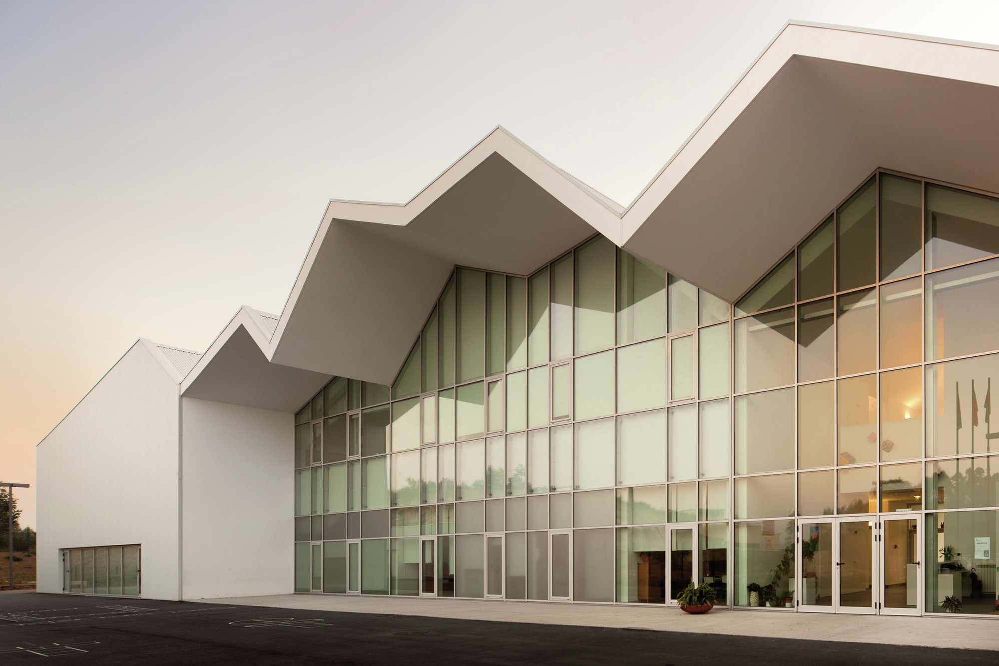 Galería de Escuela Vilela / CNLL - 8