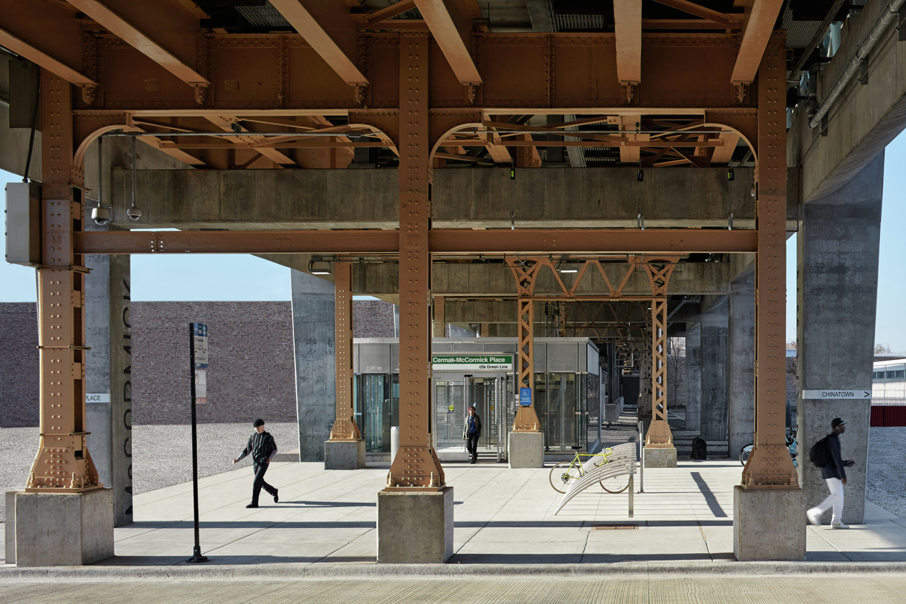 Gallery of Cermak McCormick Place Station / Ross Barney Architects - 2