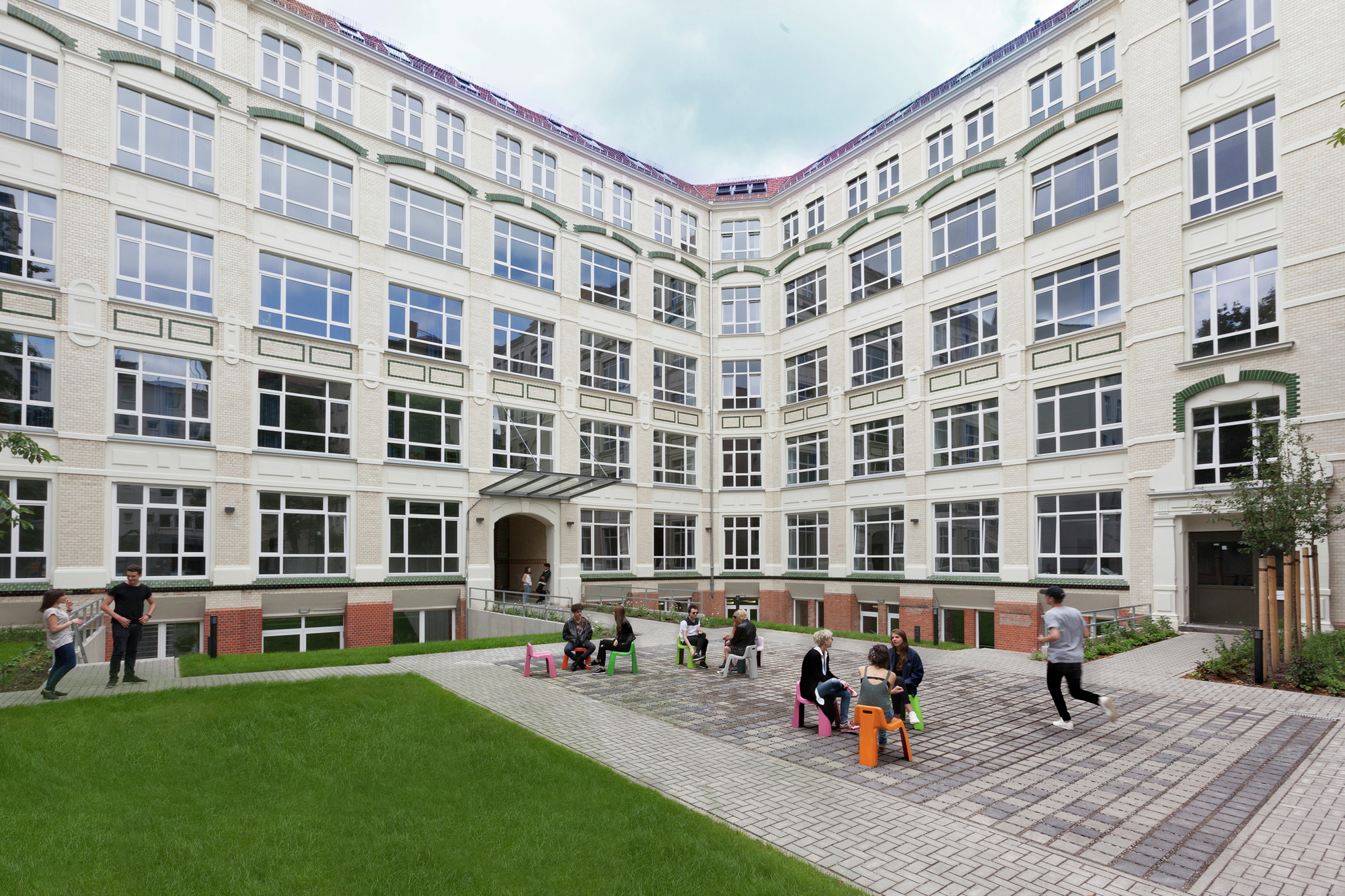 Gallery of G27 CIEE Global Institute / Macro Sea - 10