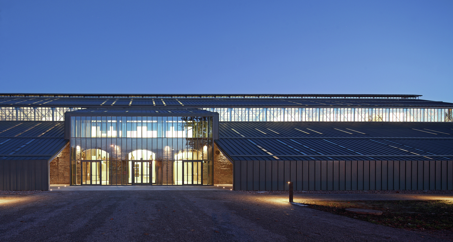 Gallery of Technopole for Industrial Research Shed #19 / Andrea Oliva ...