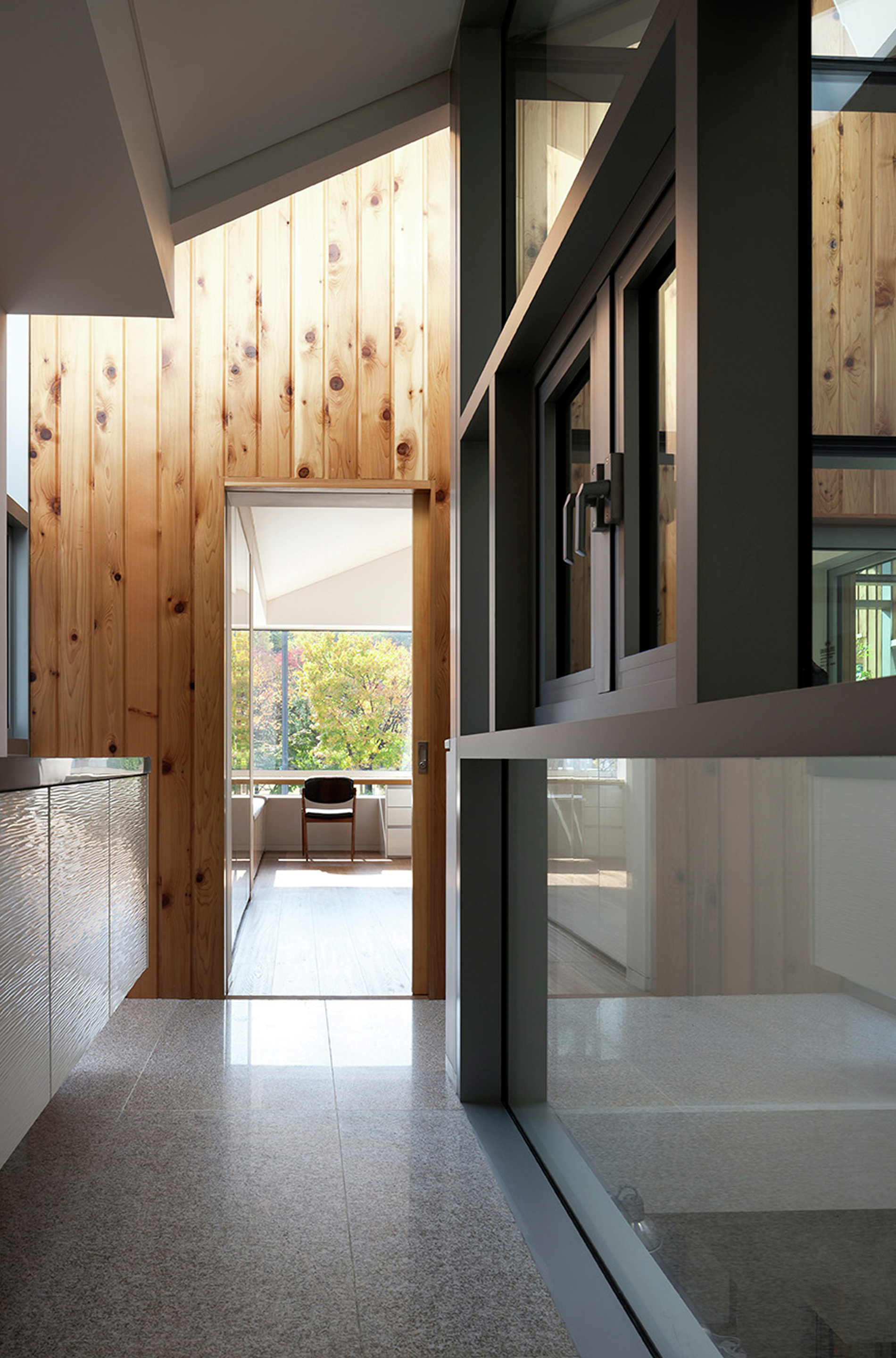 Gallery of Kangaroo House / Hyunjoon Yoo Architects - 11