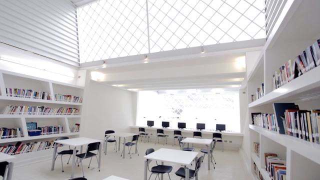 Gallery of Video: Taltal Public Library - 1