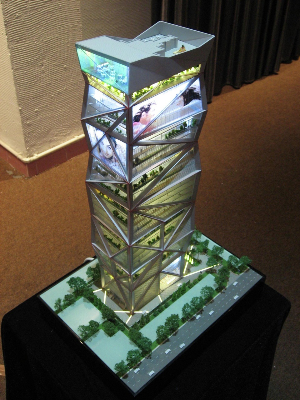 Parinee I / James Law Cybertecture International | ArchDaily