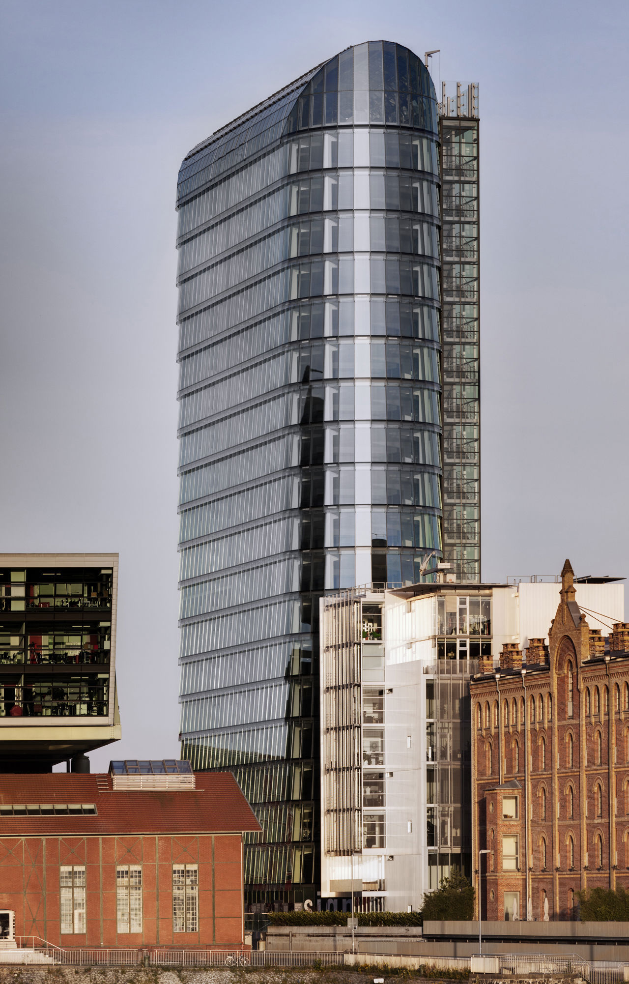 Gallery of Hafen / Murphy/Jahn - 6