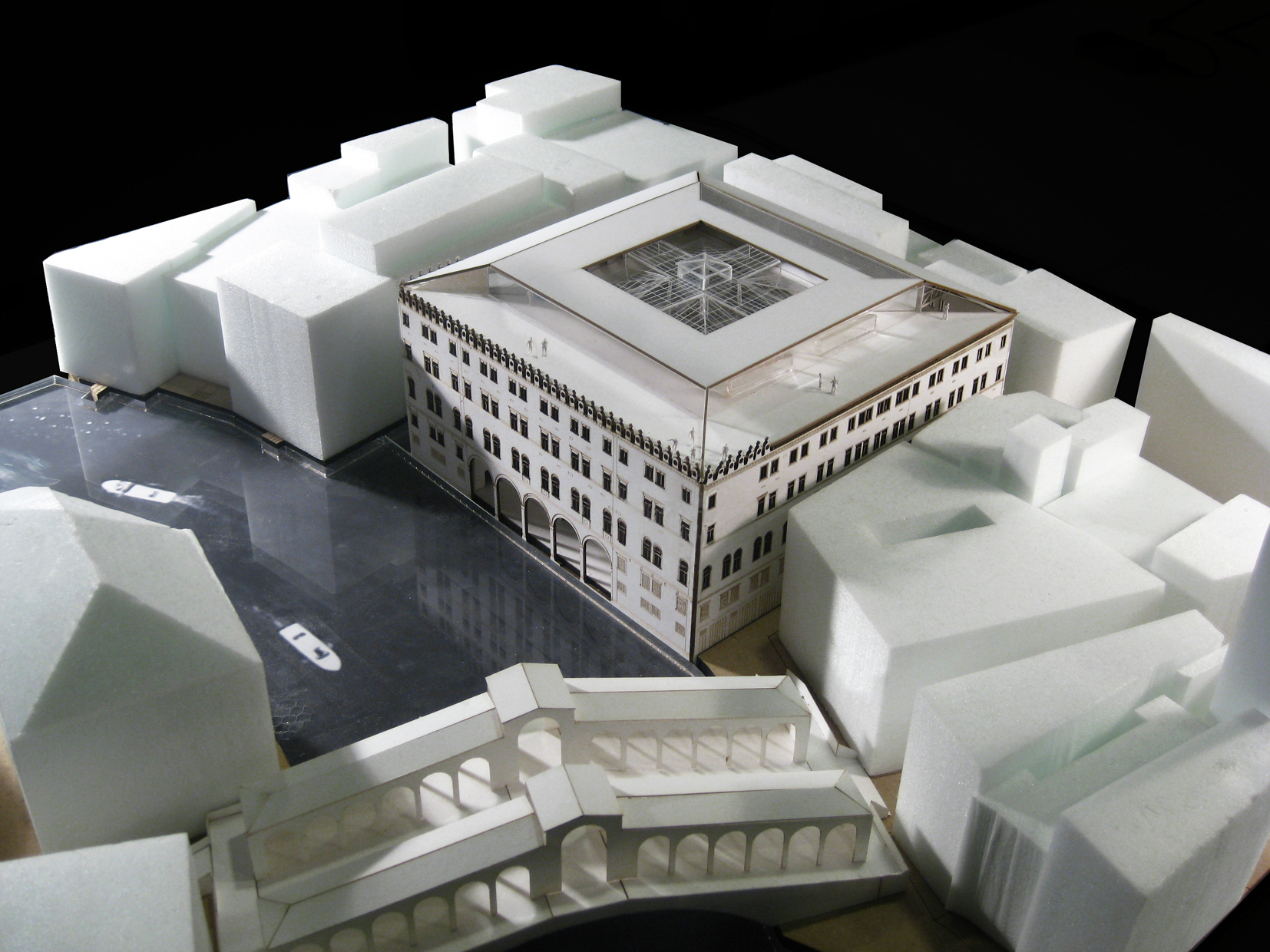 Gallery of Fondaco dei Tedeschi / OMA - 3