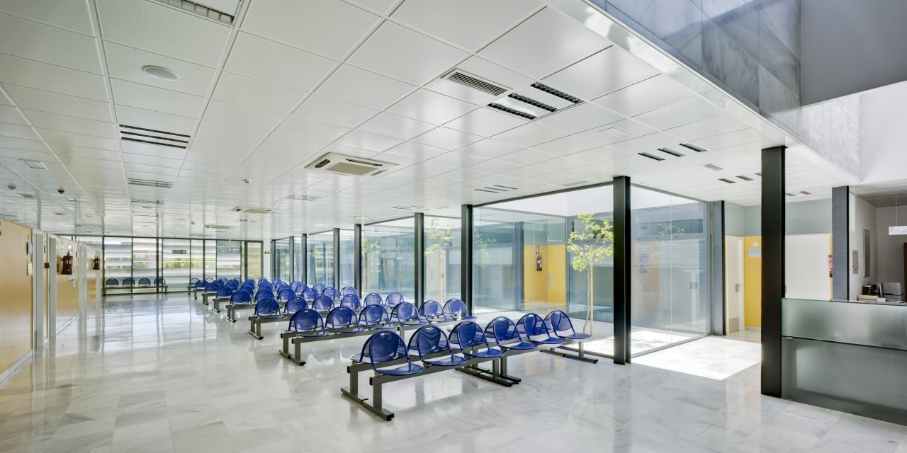 Centro de Salud Mediterráneo Norte / Ferrer Arquitectos | ArchDaily México