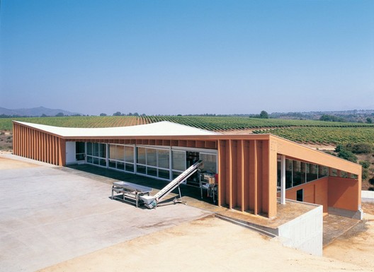 Archivo: Bodegas | ArchDaily en Español