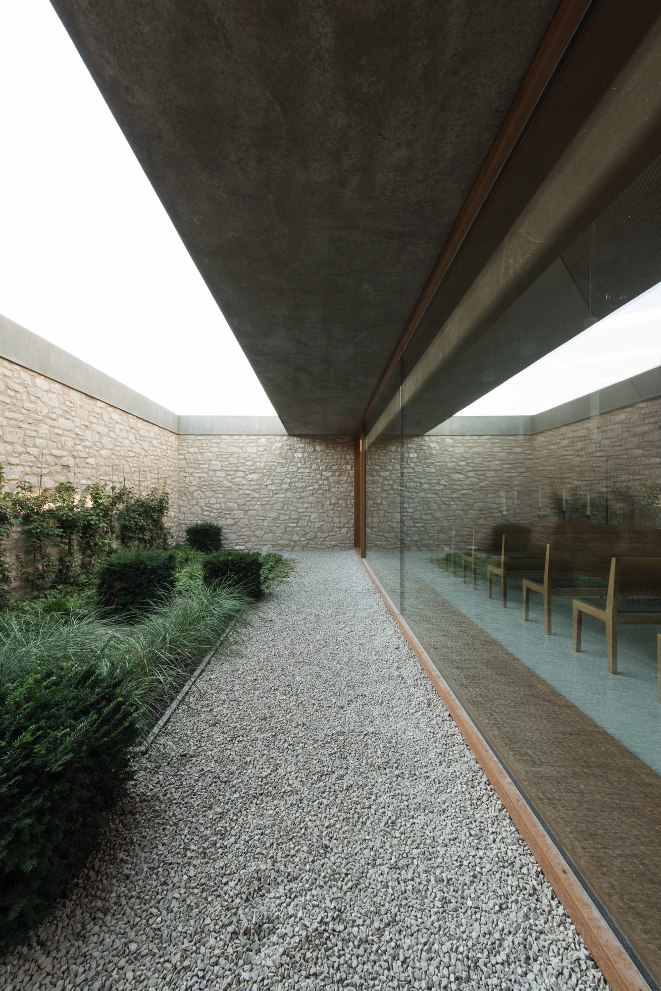 Galería de Capilla Funeraria Ingelheim / Bayer & Strobel Architekten - 9