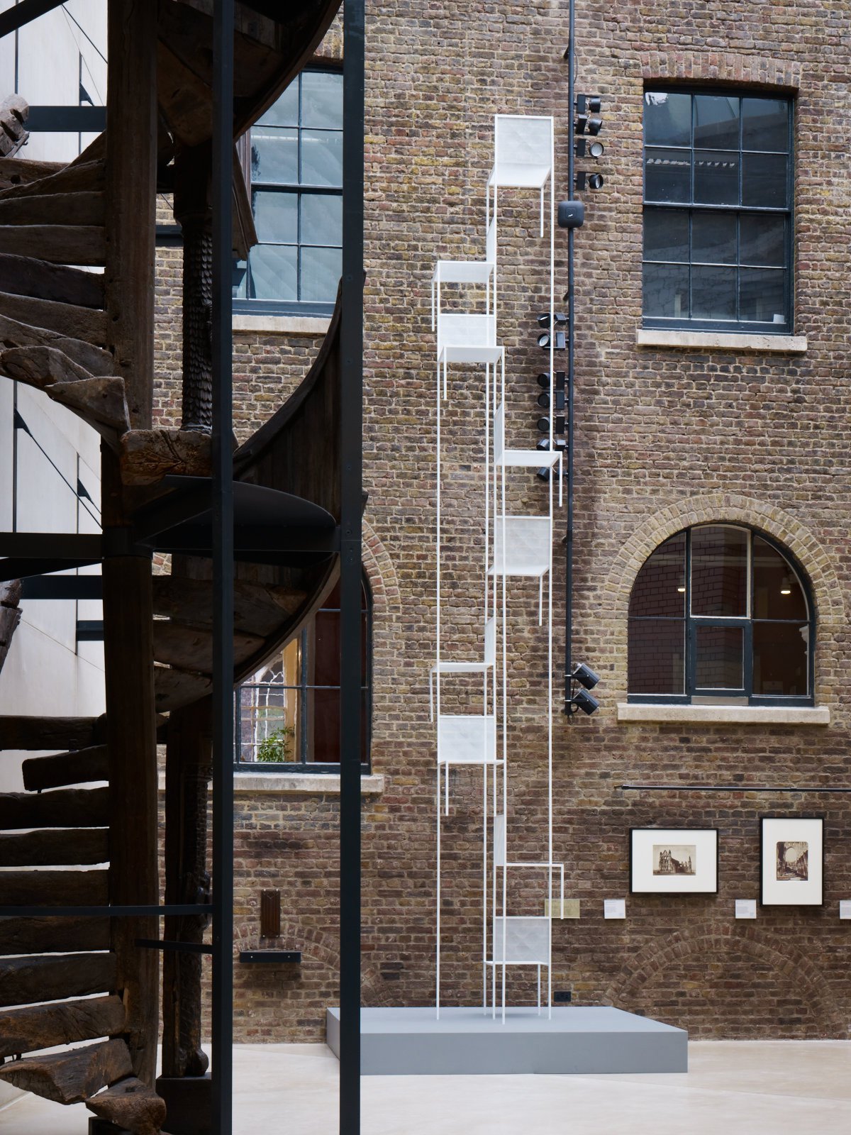 Instalación Mimicry Chairs / Nendo | ArchDaily México