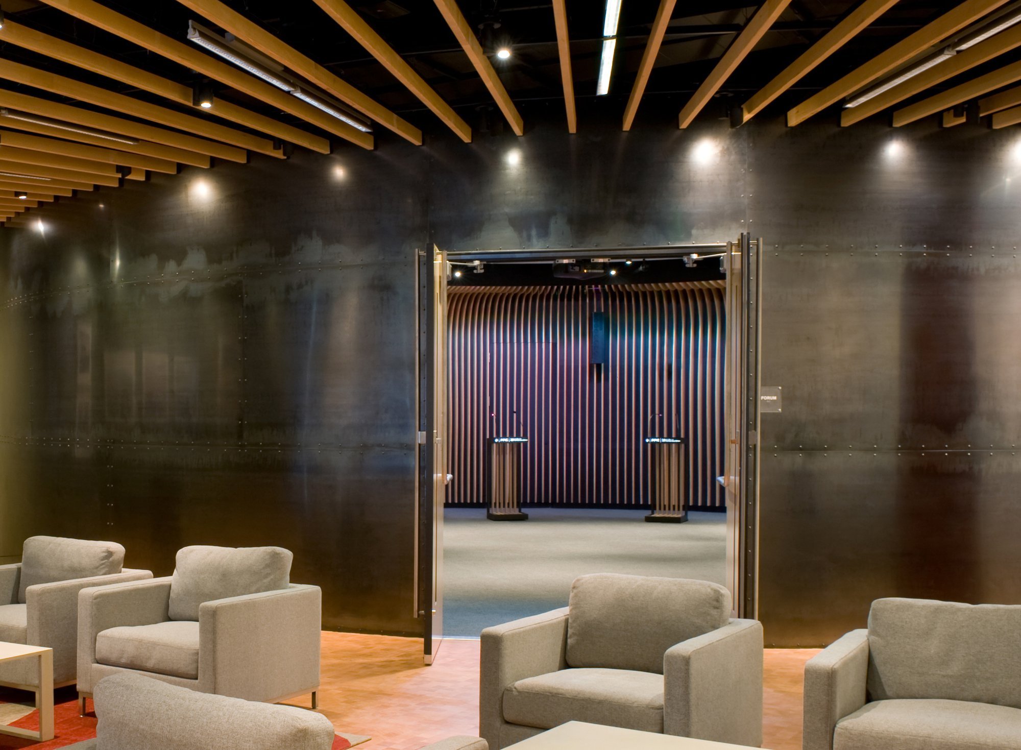 Galería de Bechtel Conference Center at PPIC / Marcy Wong Donn Logan ...