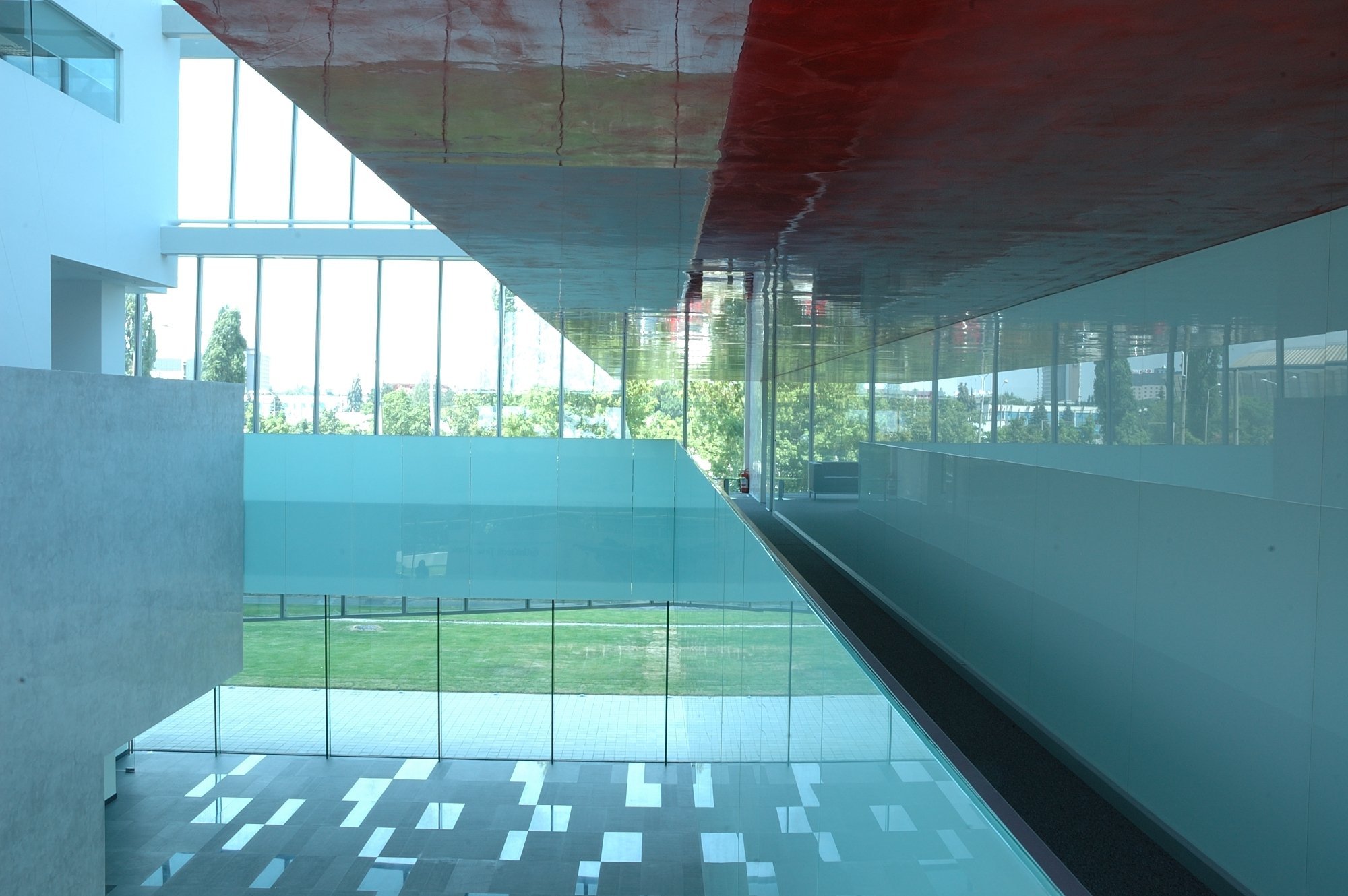 Edificio del Banco Unicredit Ţiriac / Westfourth Architecture ...