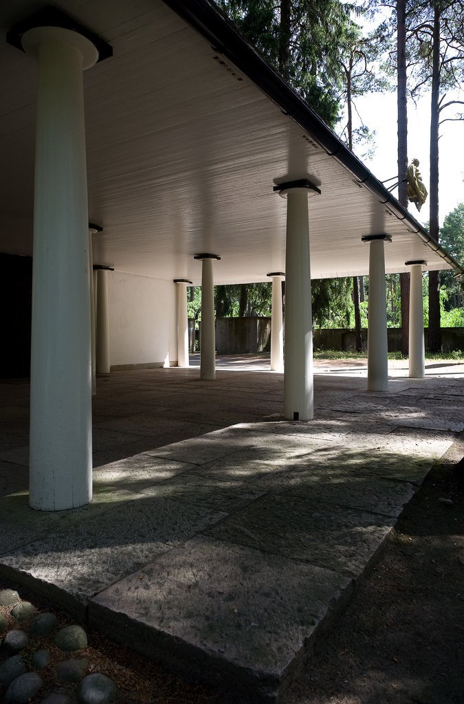 Galería de Clásicos de Arquitectura: Capilla del Árbol / Eric Gunnar ...