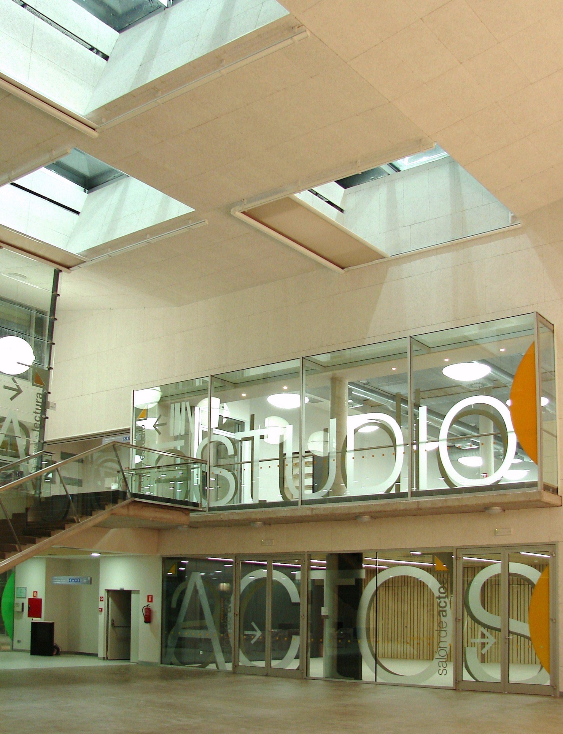 Galería de Biblioteca Municipal “Lope de Vega” de Tres Cantos ...