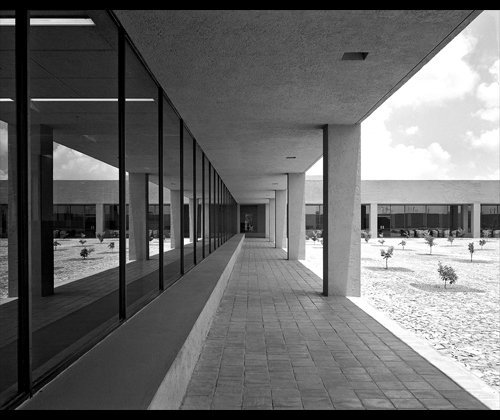 Galería de Clásicos de Arquitectura: Fábrica IBM en Guadalajara ...