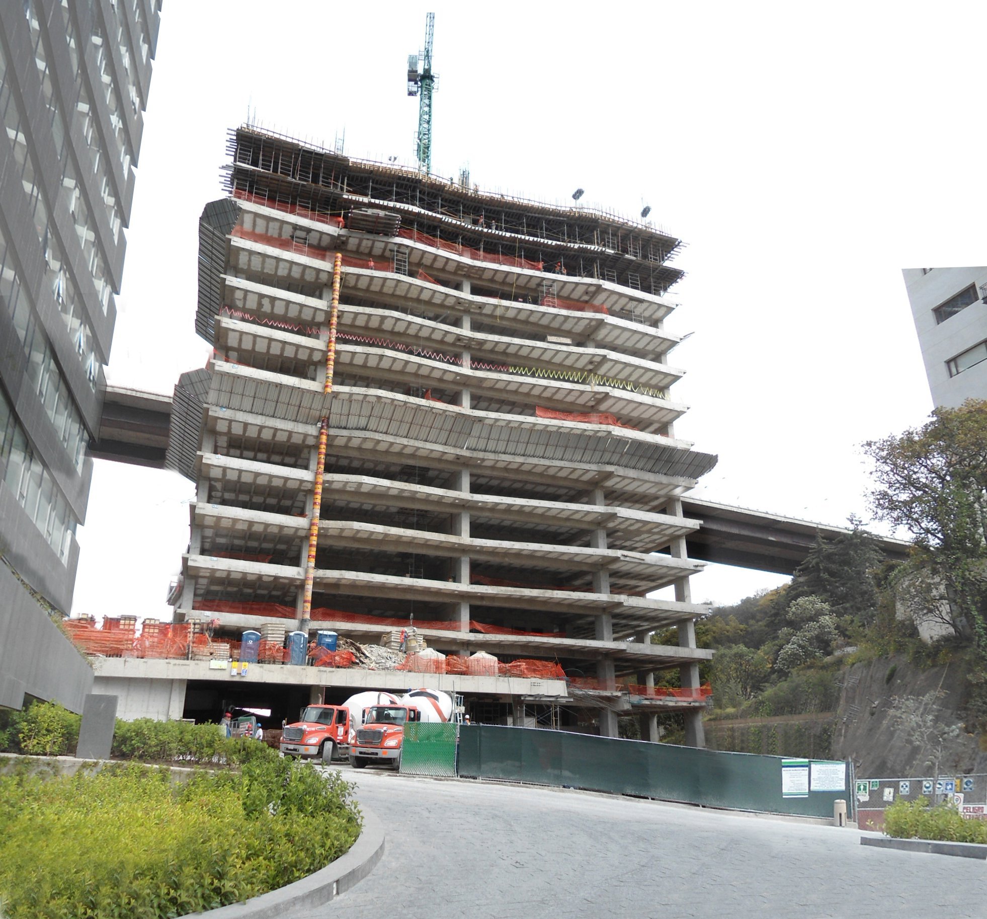 Galería de En Construcción: Edificio B Torres del Parque / JSª - 16