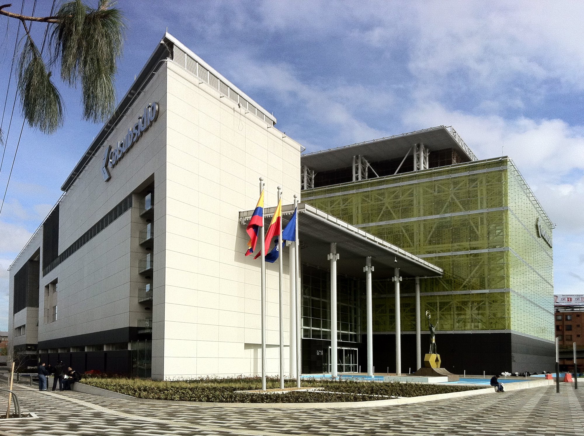 Galería de Centro deportivo y recreativo EL CUBO / Construcciones ...