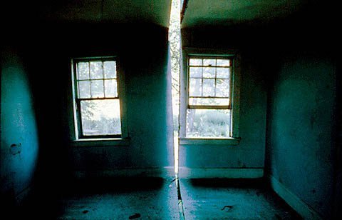 Galería de Arte y Arquitectura: Building Cuts, Gordon Matta Clark - 25
