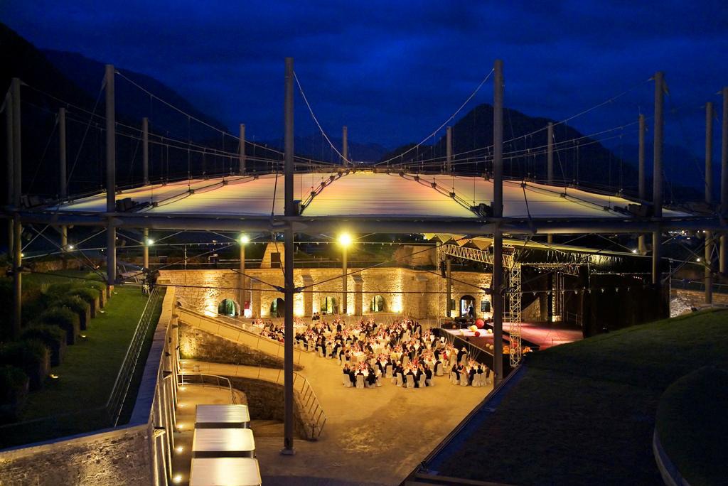 Galería de En Detalle: Cubierta Retráctil / Kugel + Rein Architecten ...