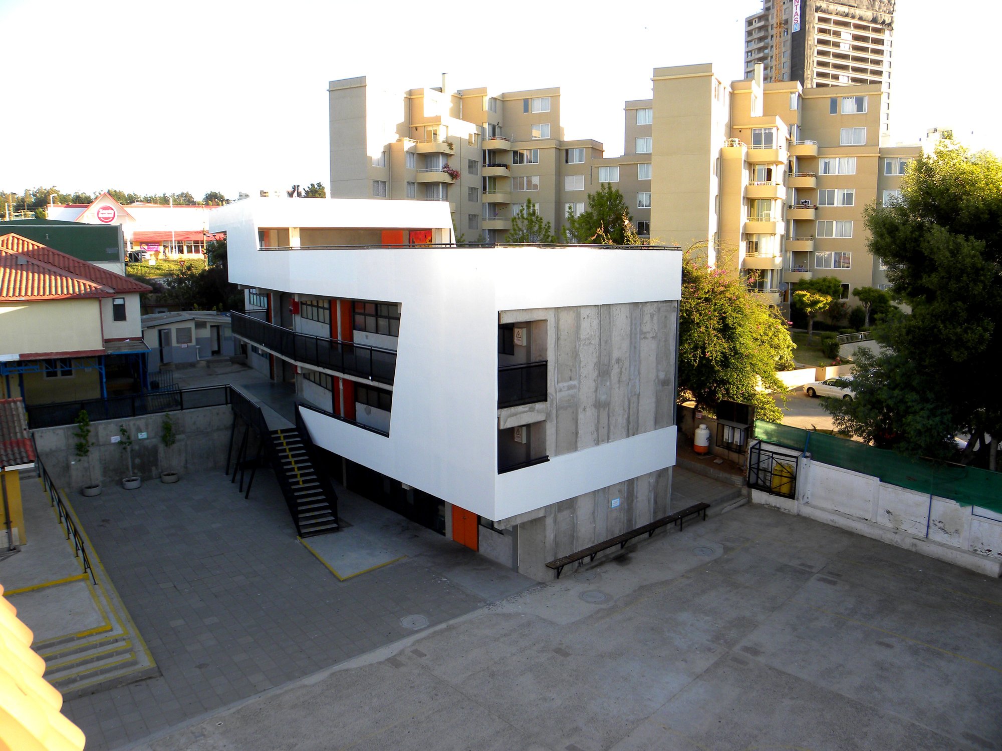 Galería de Ampliación Colegio ALBORADA DEL MAR / Carlos Torres - 29