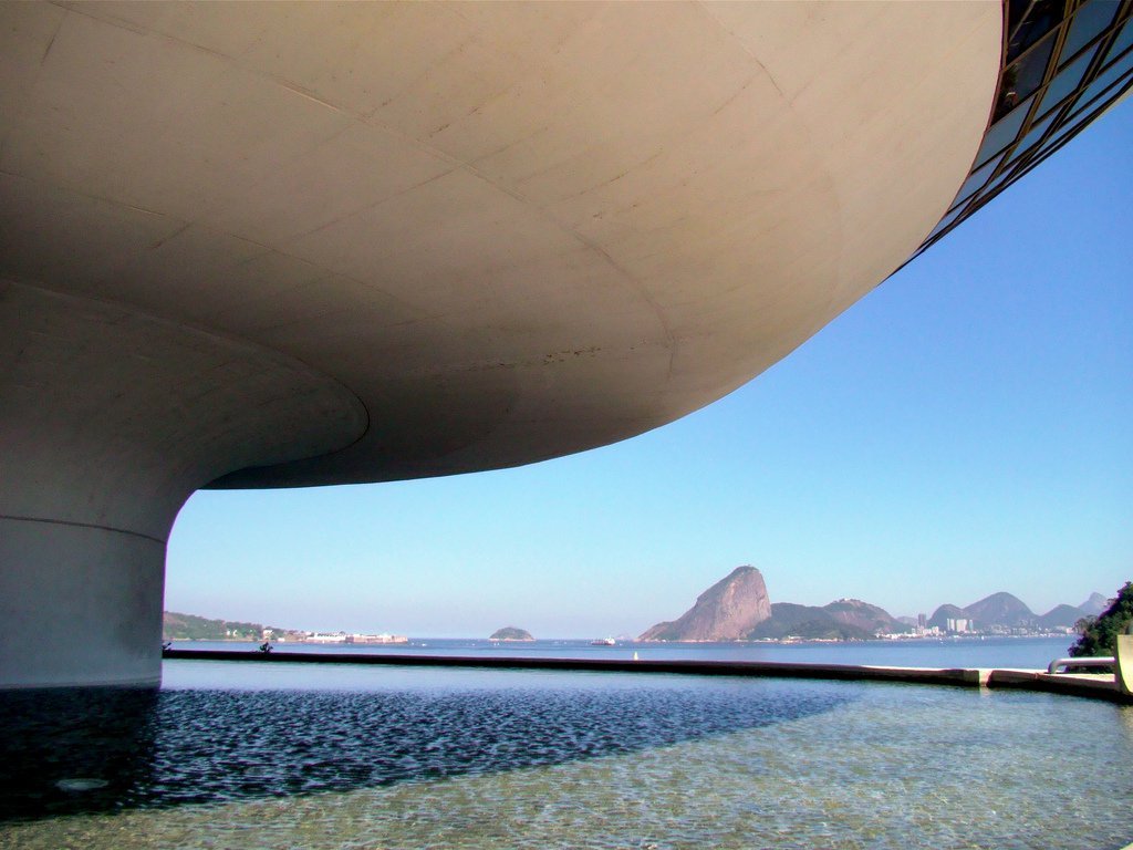 Gallery of A Lighthouse in Rio de Janeiro's Landscape: the Niterói ...