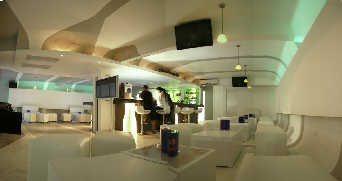 Galería de Re.evolution lounge+bar / a10studio - 5