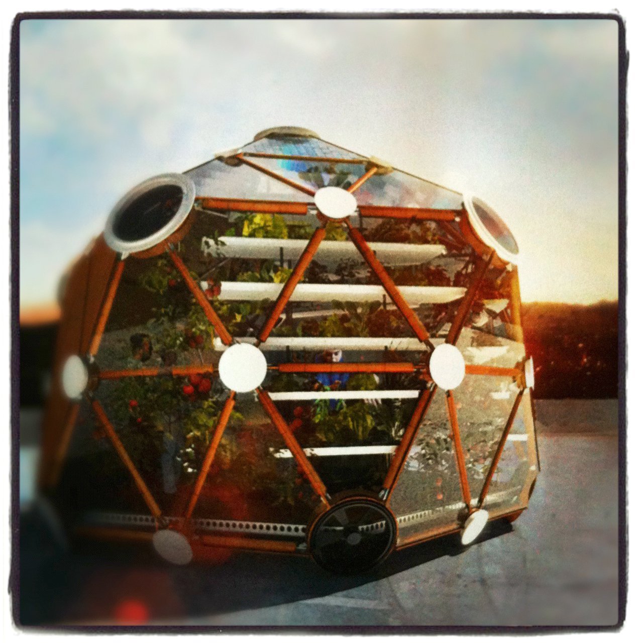 Gallery of Globe/Hedron Rooftop Farm / Conceptual Devices - 10