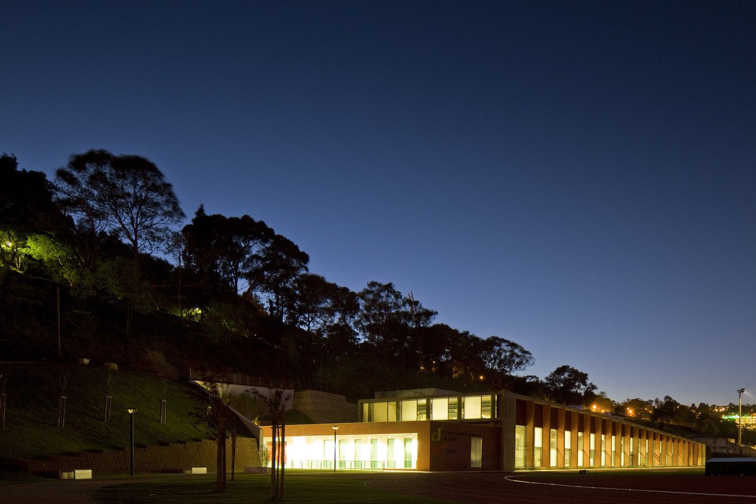 Gallery of Center for High Performance Athletics in Jamor / Espaço ...